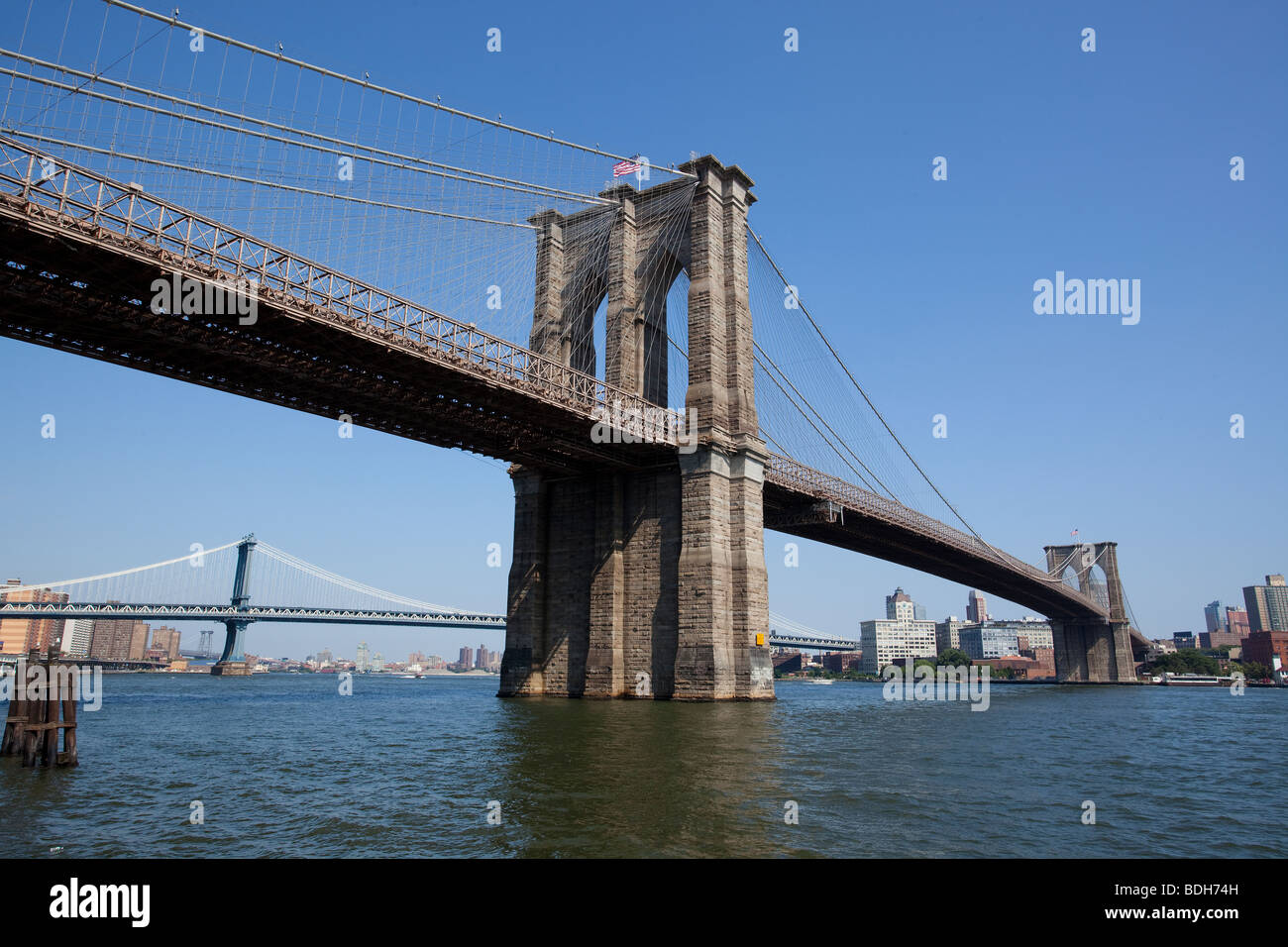 New york city bridges over east river hi-res stock photography and ...