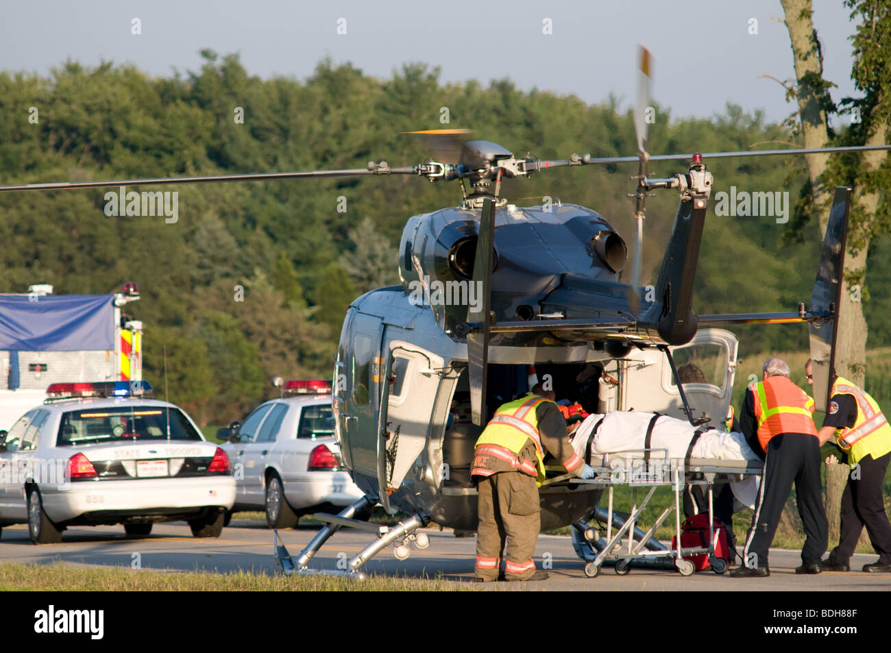 At accident scene hi-res stock photography and images - Alamy