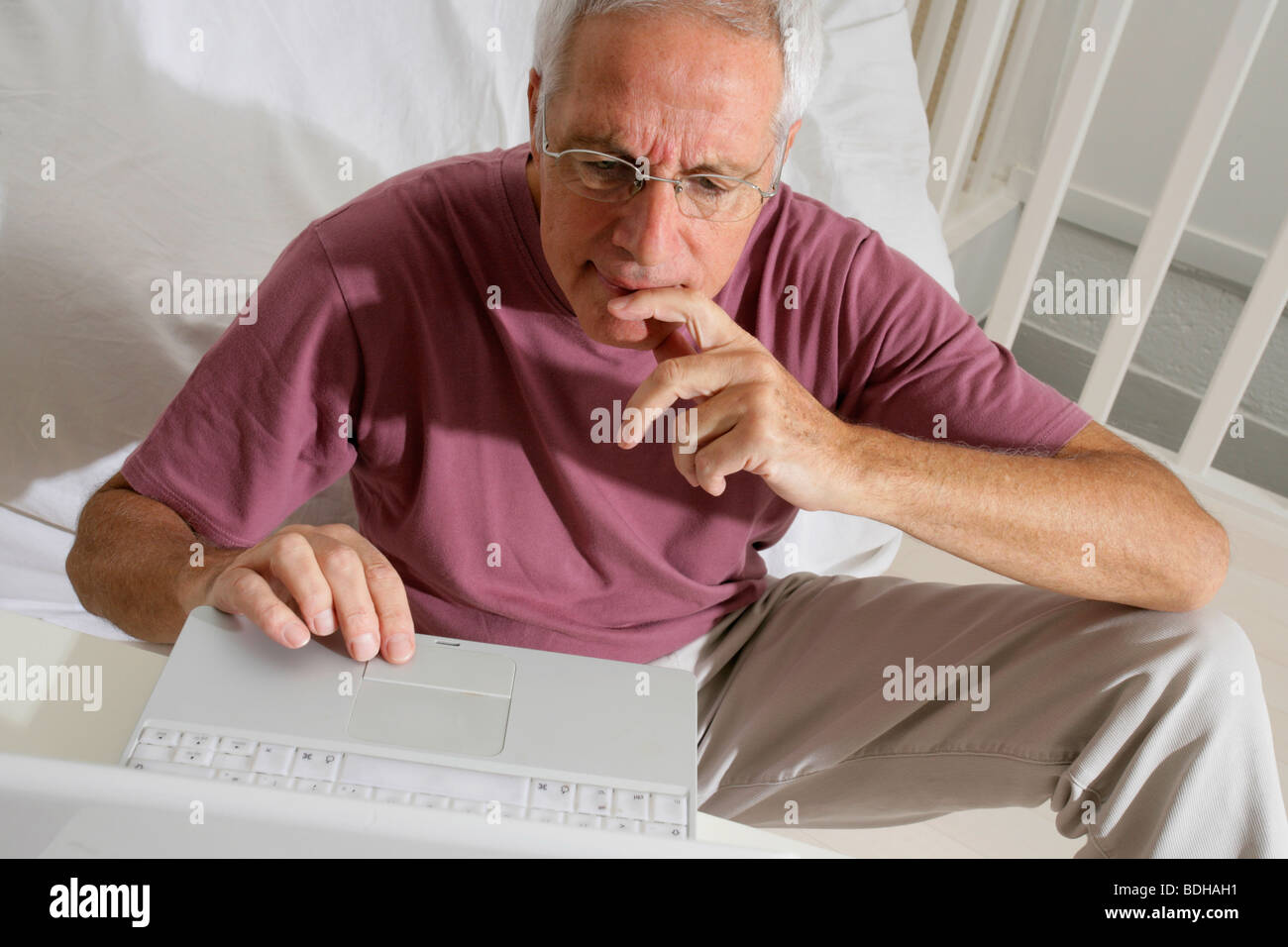 ELDERLY PERSON, COMPUTER Stock Photo - Alamy