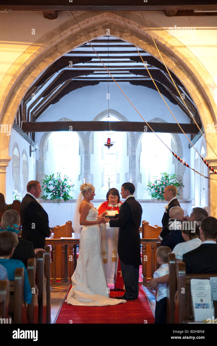 Church wedding service | Beachweddingtips.com