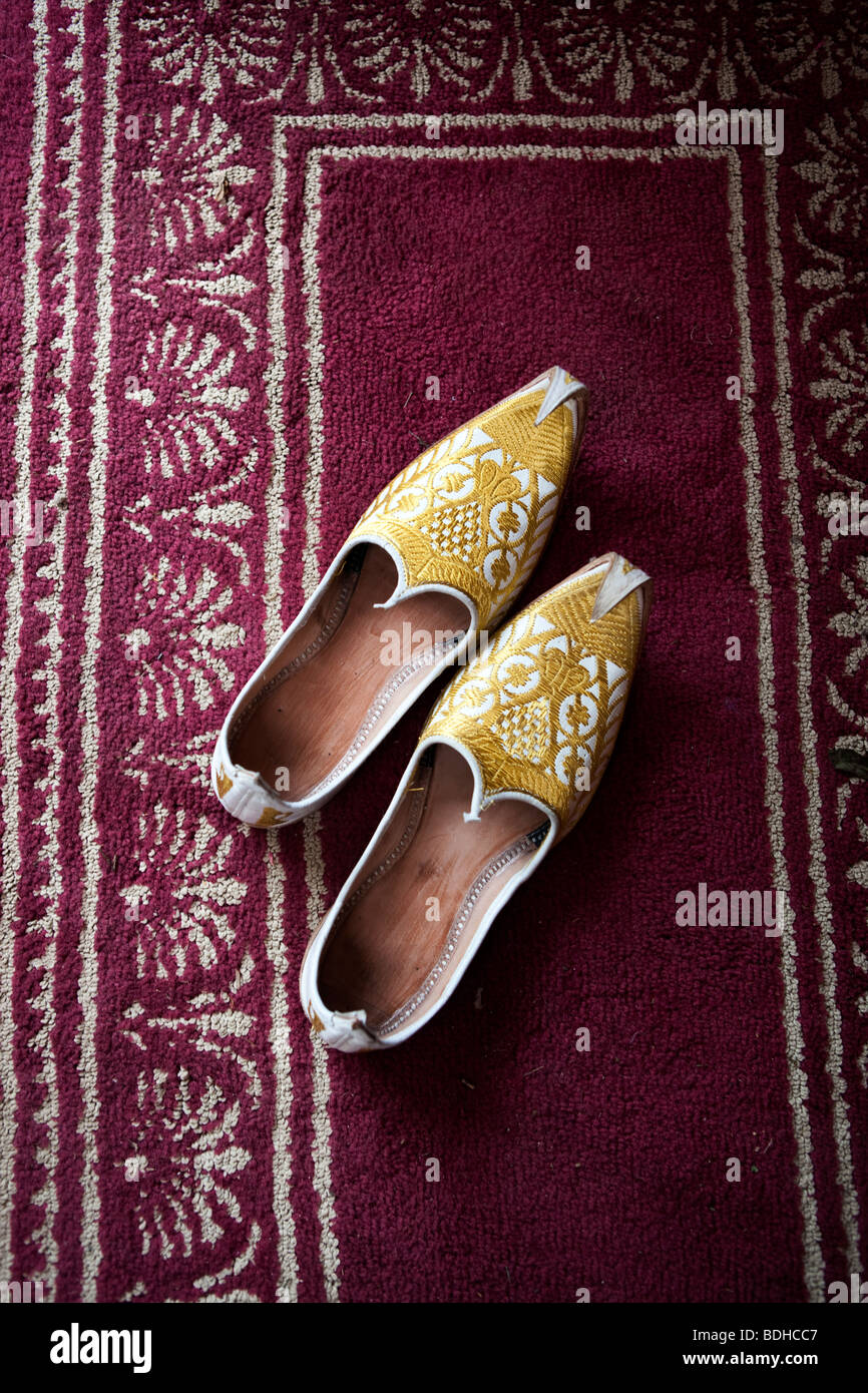 Punjabi shoes hi-res stock photography and images - Alamy