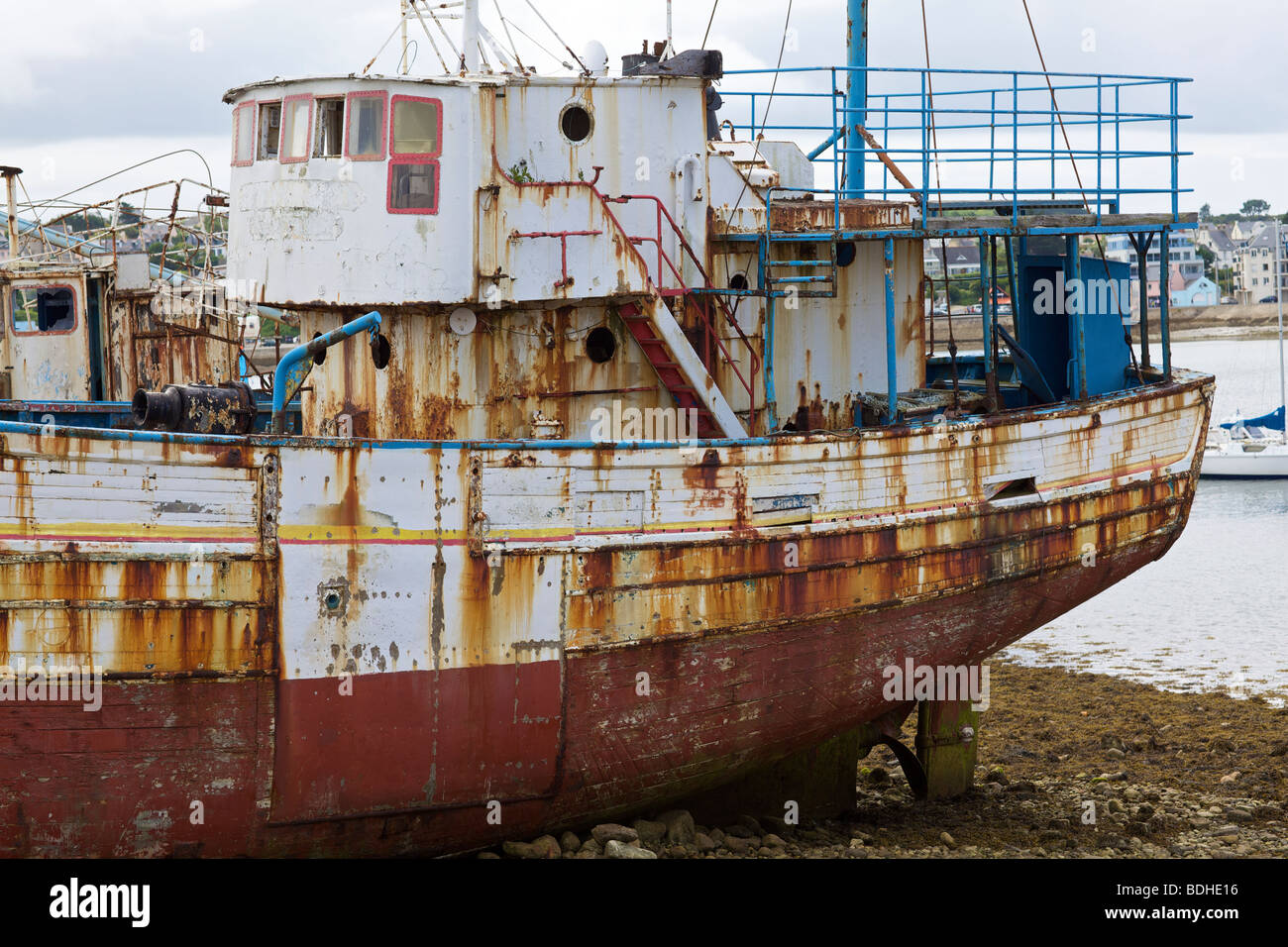 Rusting boat at Camaret in Brittany France Stock Photo - Alamy