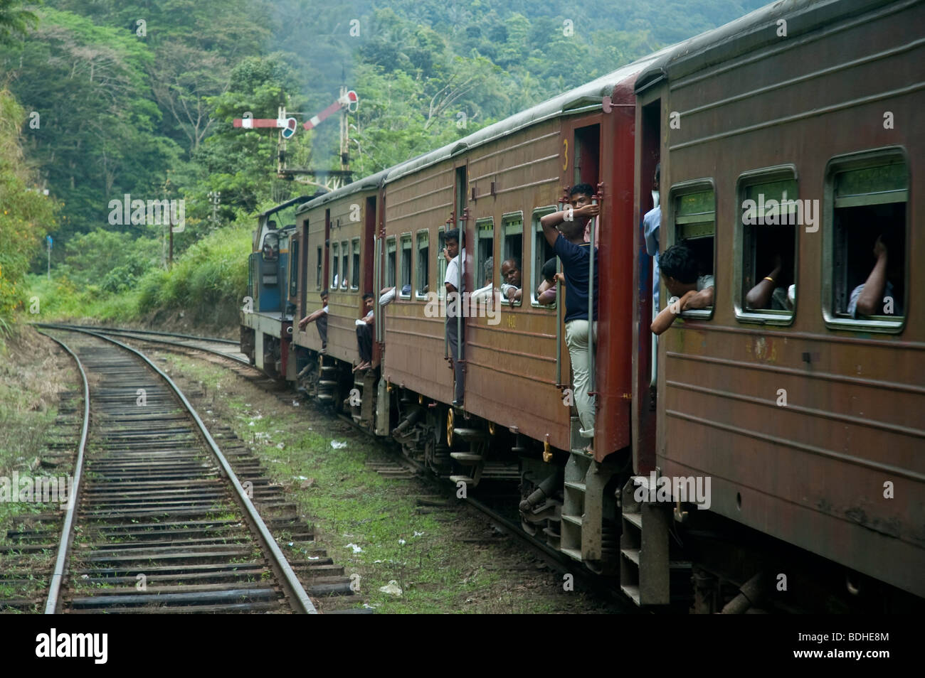 Scenes of the train ride from Colombo to Kandy, Sri Lanka Stock Photo ...