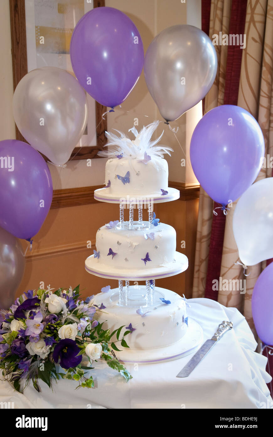 Balloon arch hi-res stock photography and images - Alamy