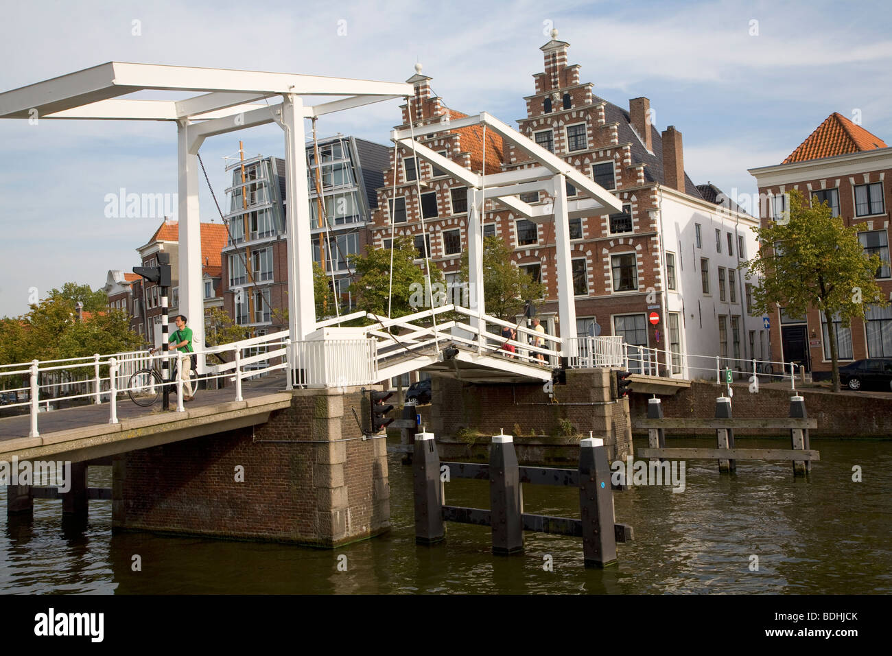 Dutch canal bridge opening hi-res stock photography and images - Alamy