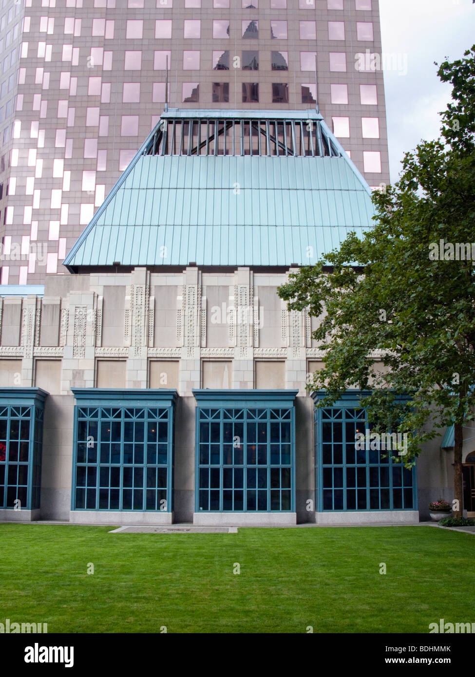 Bill reid hi-res stock photography and images - Alamy