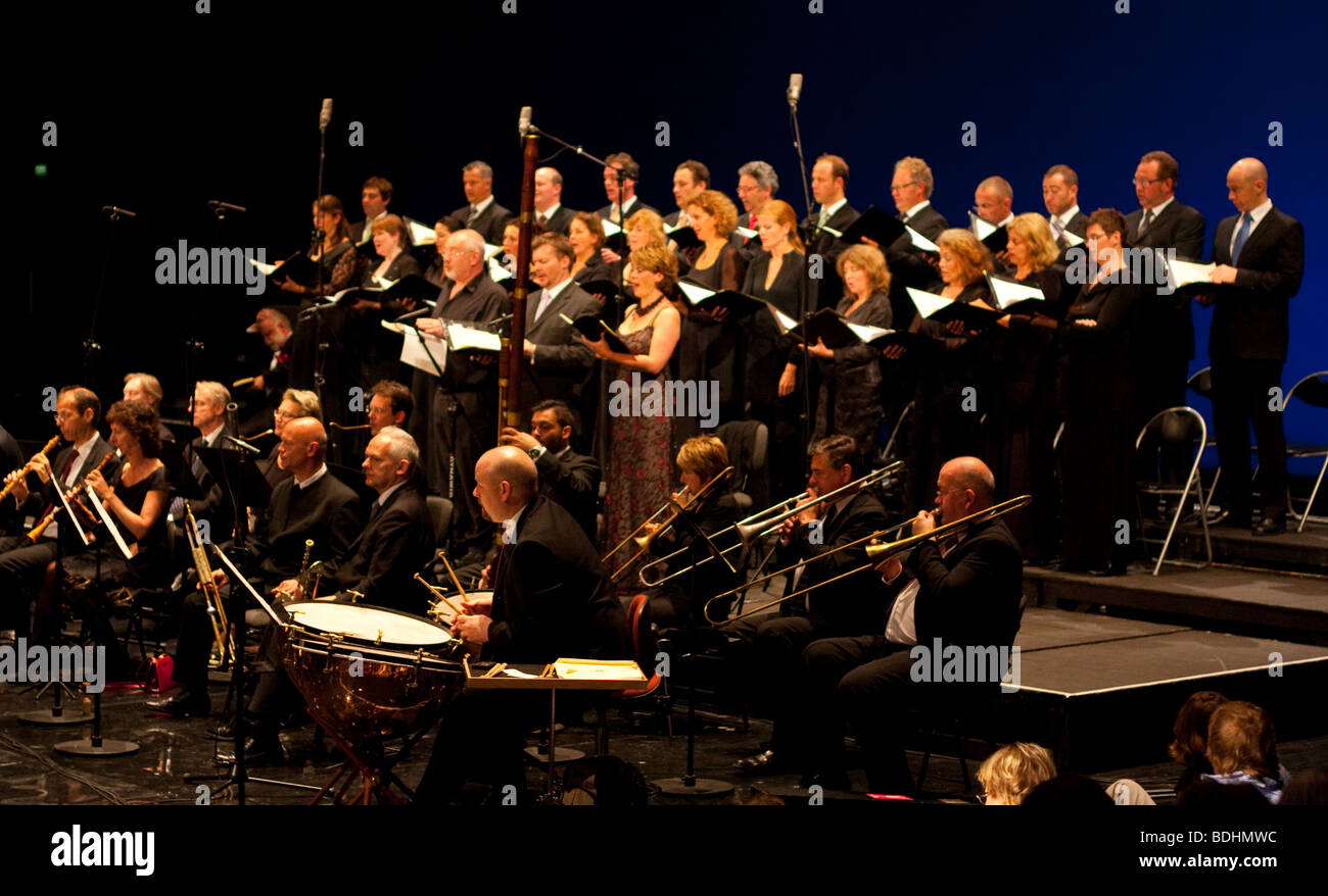 Choir orchestra concert hi-res stock photography and images - Alamy