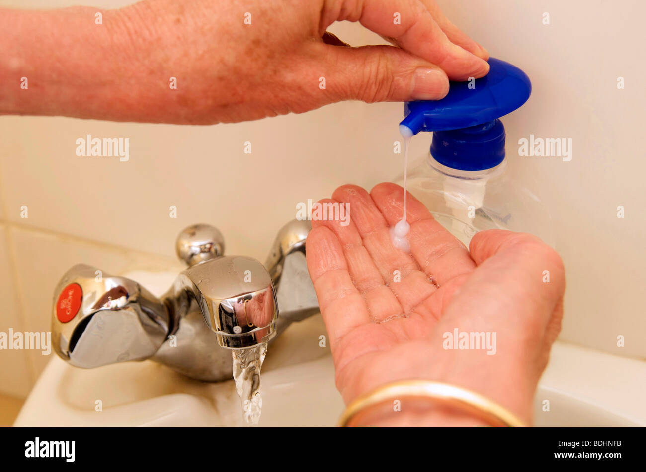 Hand dispenser hi-res stock photography and images - Alamy