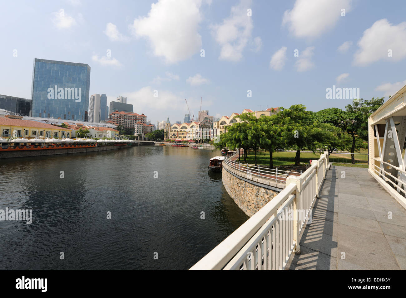Bridge clarke quay singapore hi-res stock photography and images - Alamy