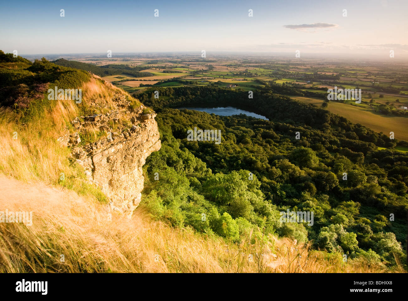 Low Sun on Whitestone Cliff and Gormire Lake, Sutton Bank, North York ...