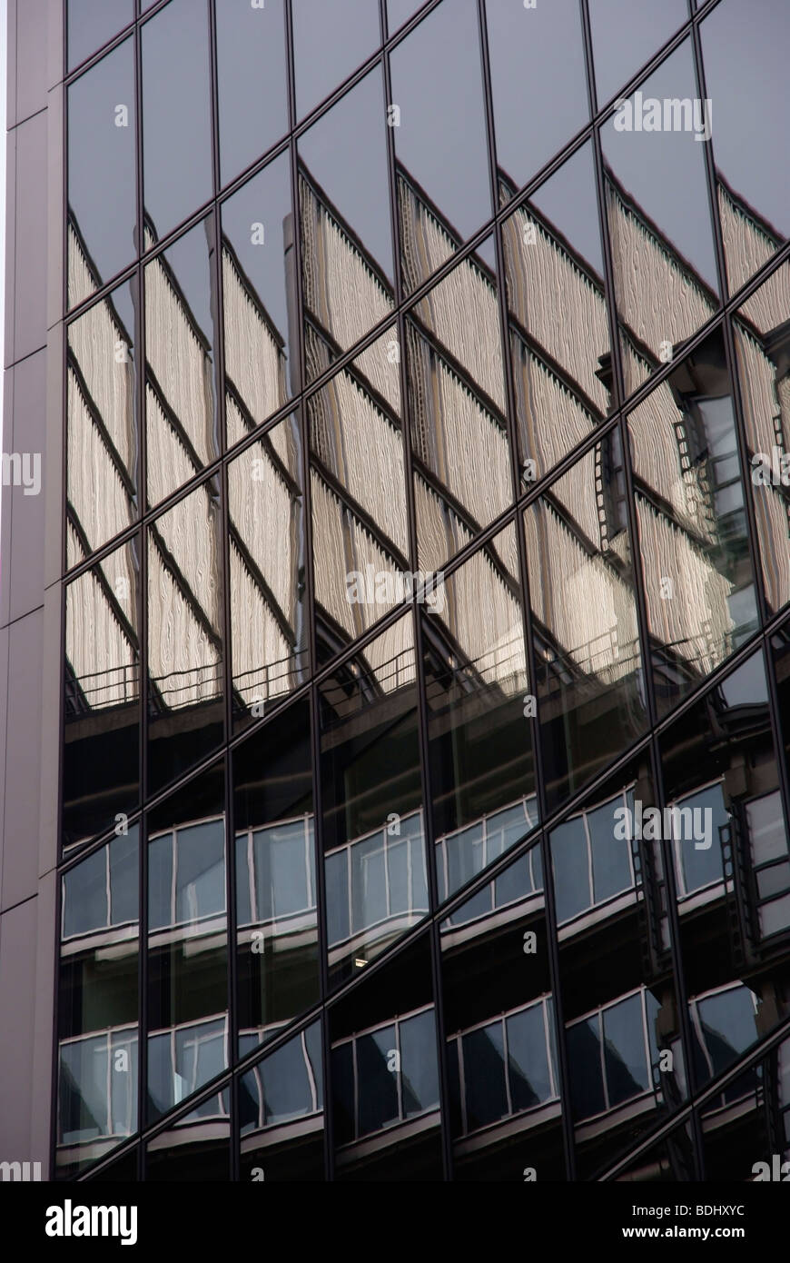 Reflections of the Lloyds Building in the glass cladding of the Willis ...