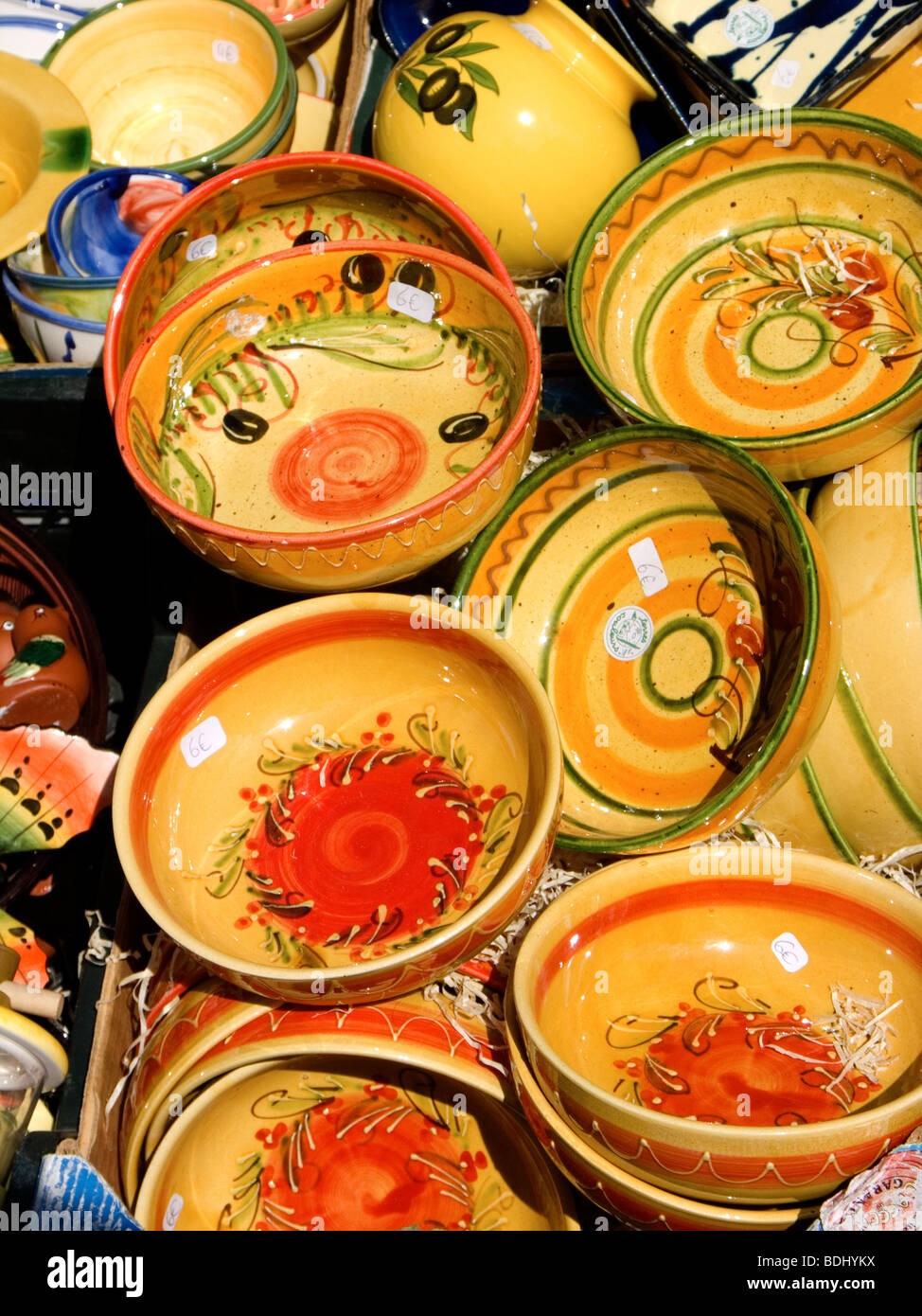 Pottery stall hi-res stock photography and images - Alamy