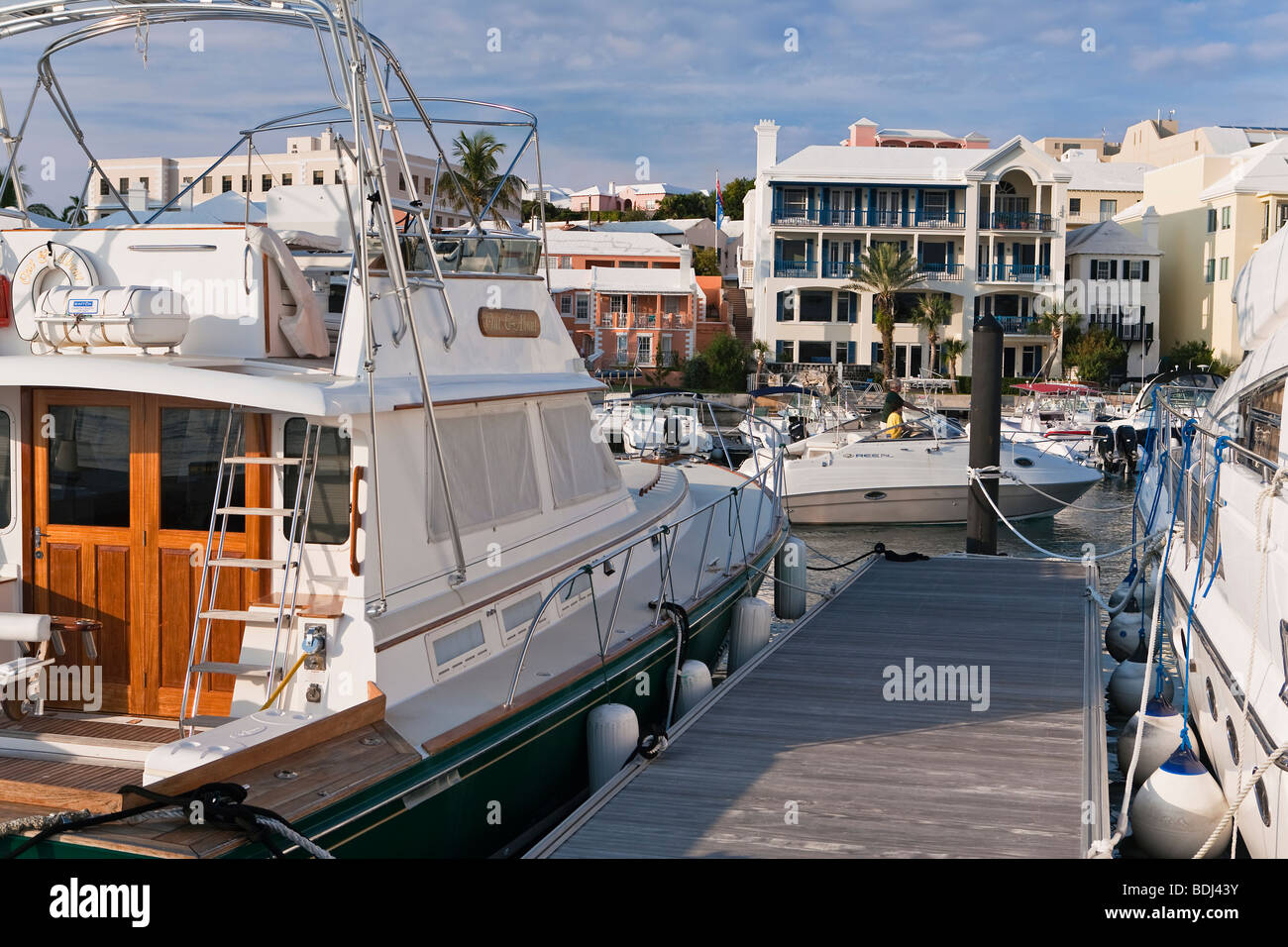 Hamilton bermuda port hi-res stock photography and images - Alamy