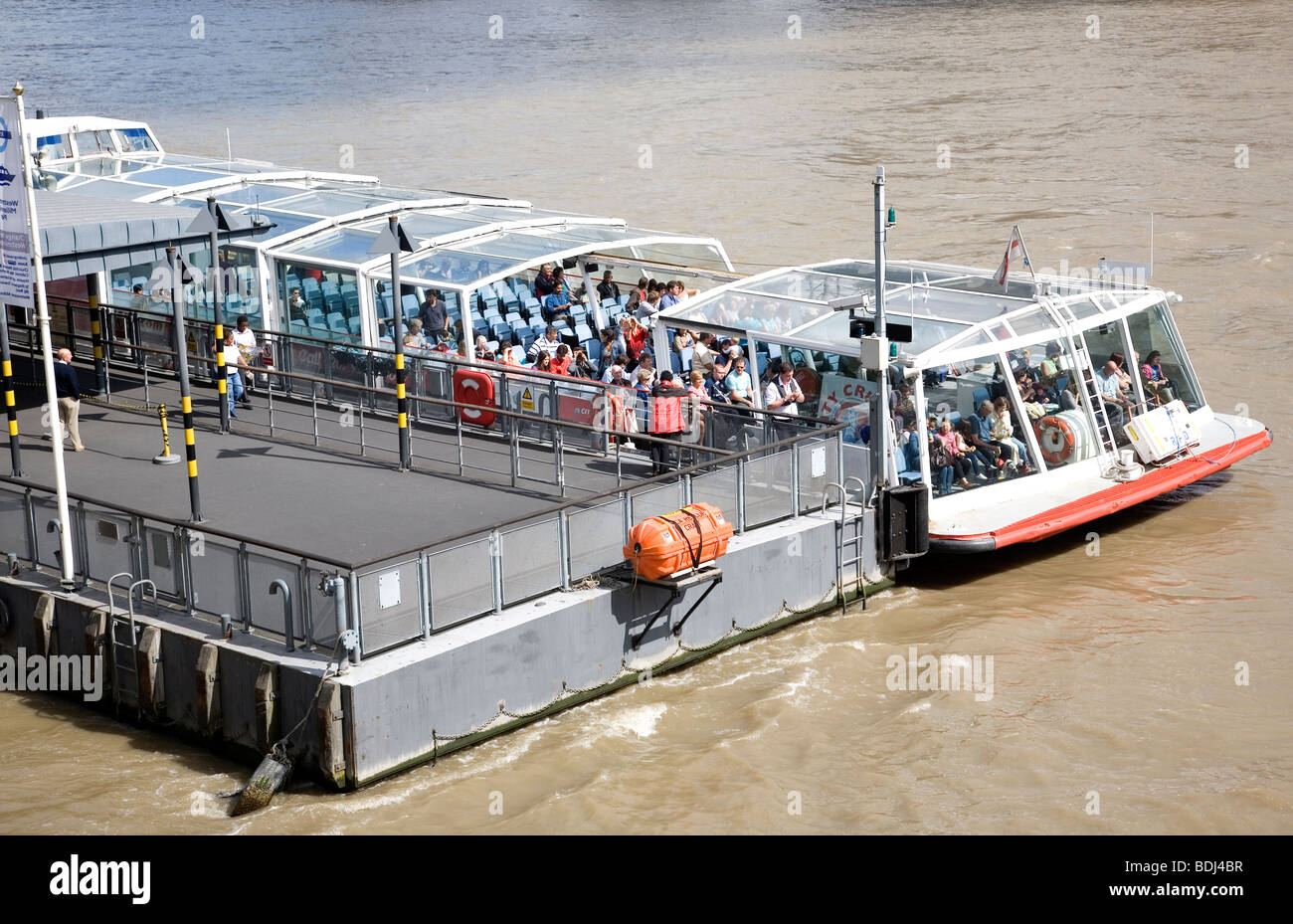 River Thames Barge Stock Photos & River Thames Barge Stock Images - Alamy