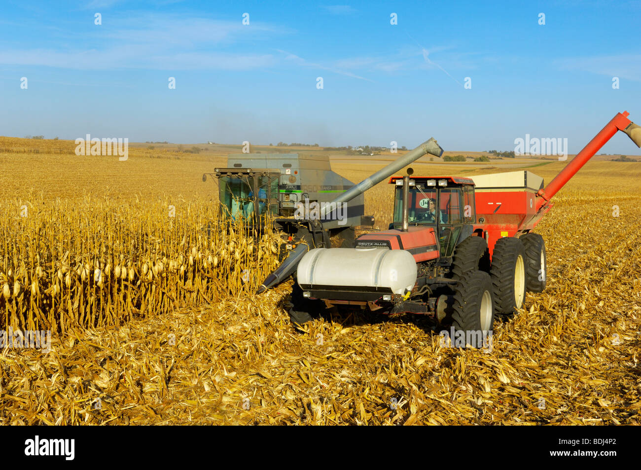 Running machines row hi-res stock photography and images - Alamy