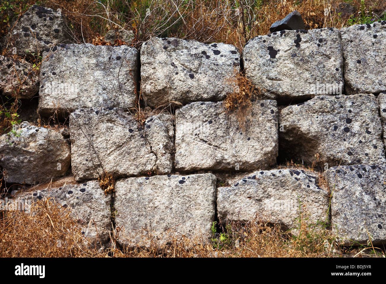 Leontinoi, greek walls - Sicily Stock Photo - Alamy