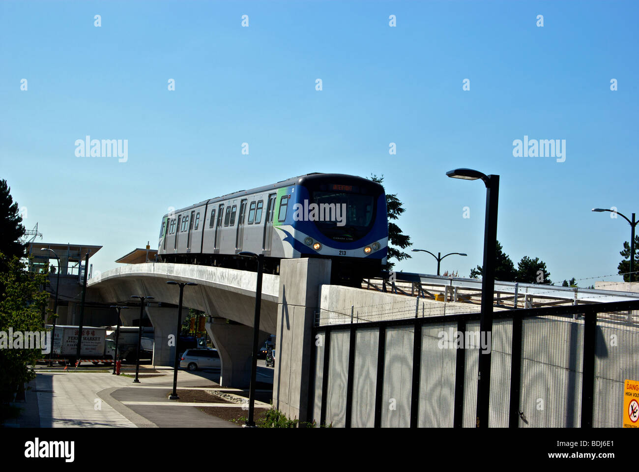 Translink train hi-res stock photography and images - Alamy