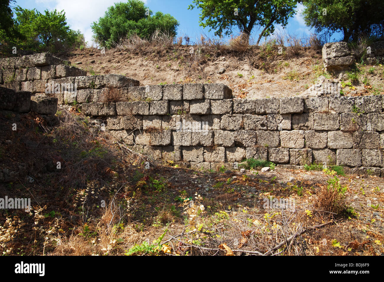 Leontinoi, greek walls - Sicily Stock Photo - Alamy