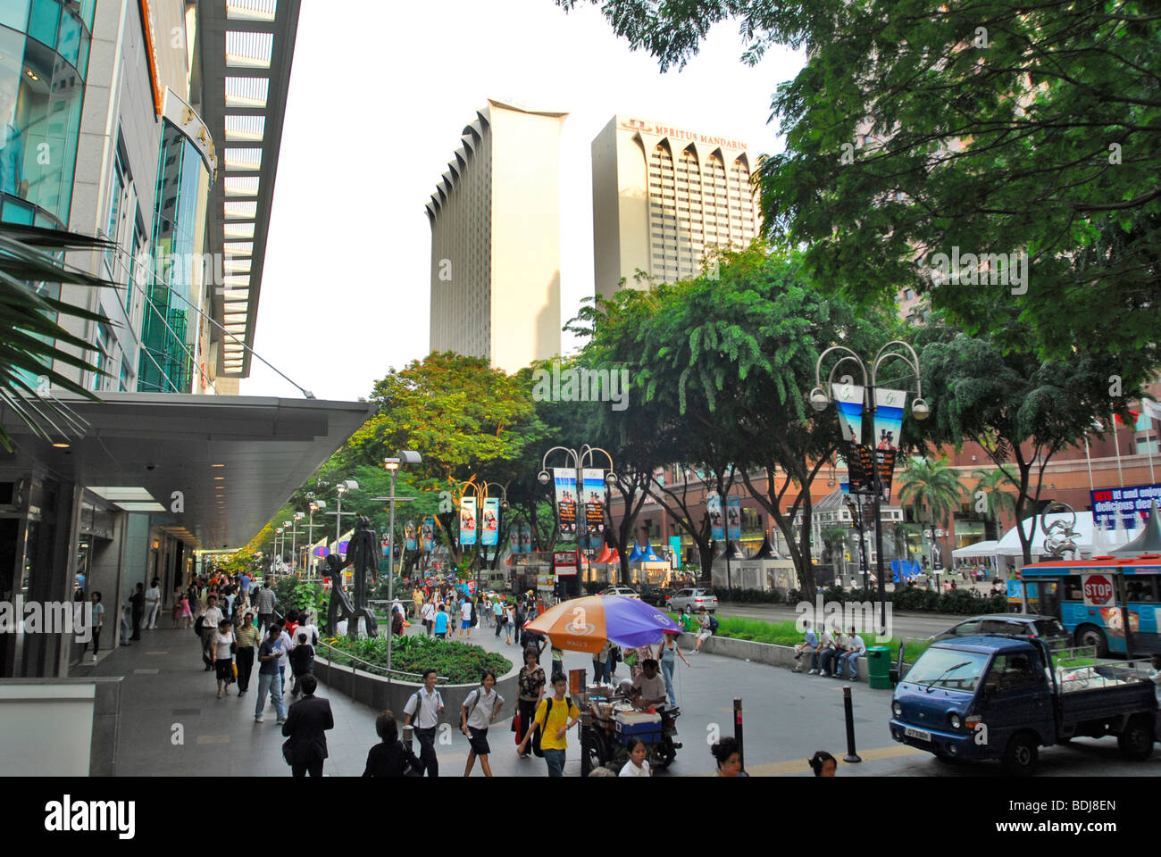 Singapore Orchard Road Trees High Resolution Stock Photography and ...
