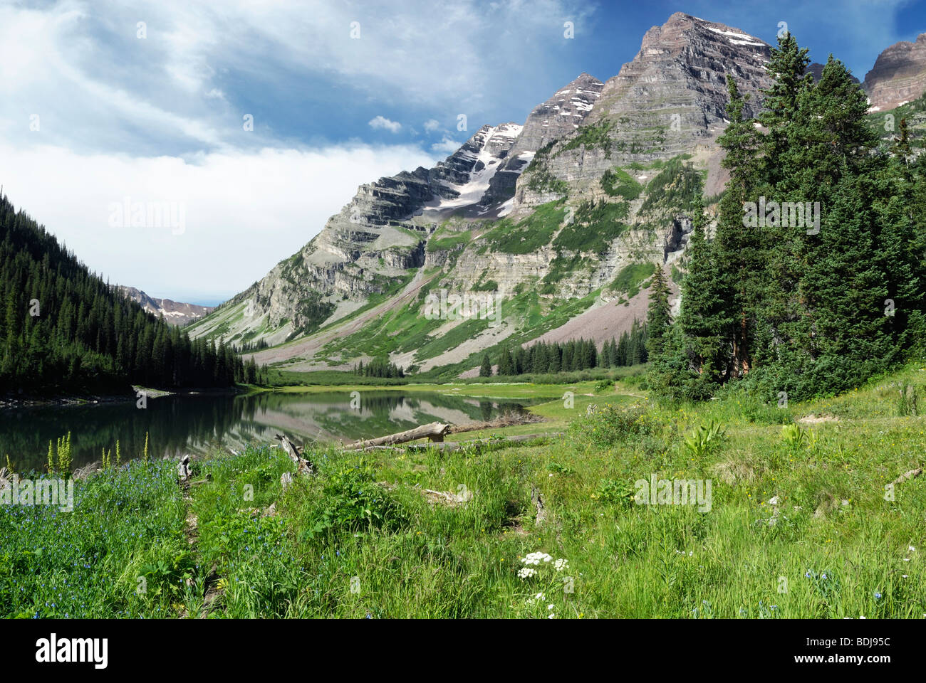 Reflection maroon bells hi-res stock photography and images - Alamy