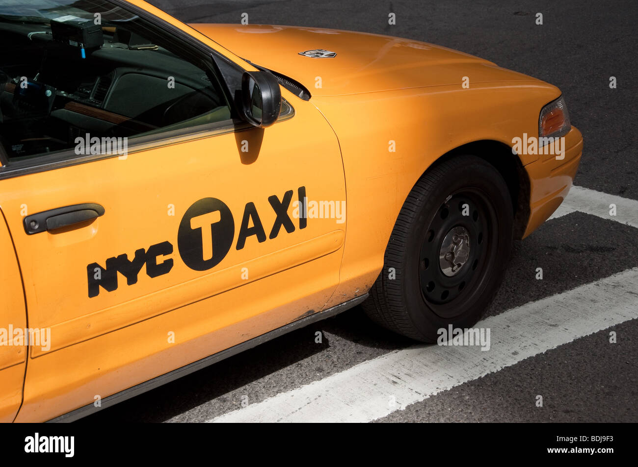 Nyc taxi hi-res stock photography and images - Alamy