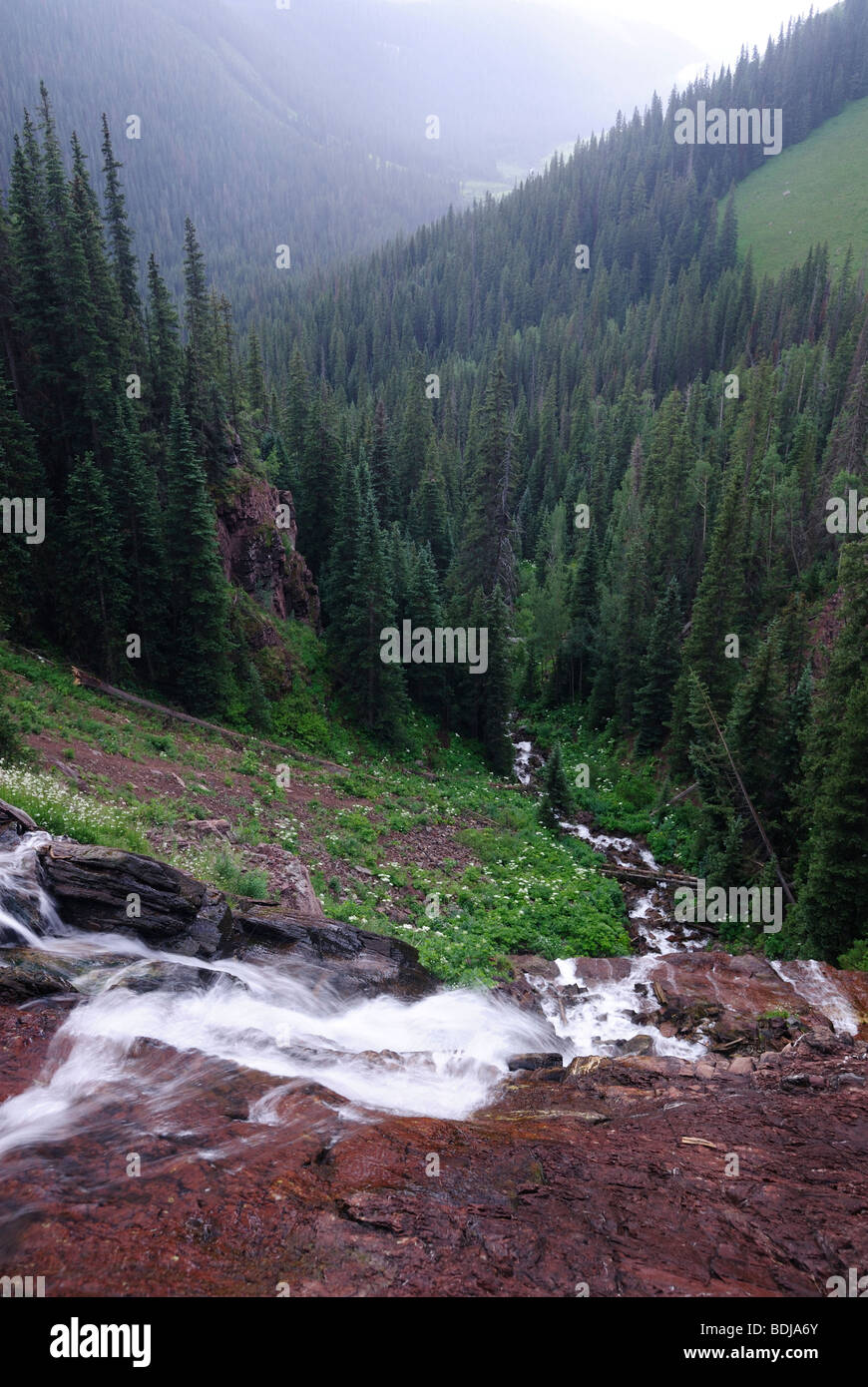 Stream and mountains hi-res stock photography and images - Alamy