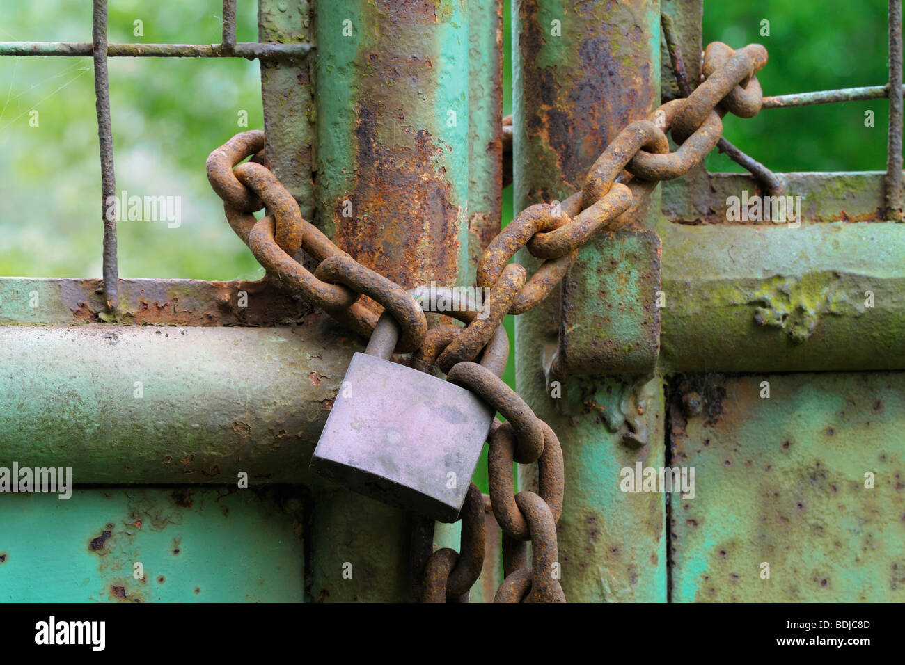 Padlock and Chain Stock Photo - Alamy