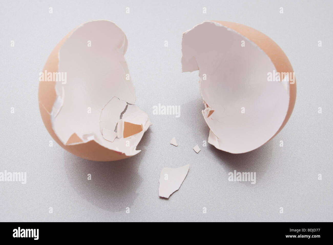 Broken bearing hi-res stock photography and images - Alamy