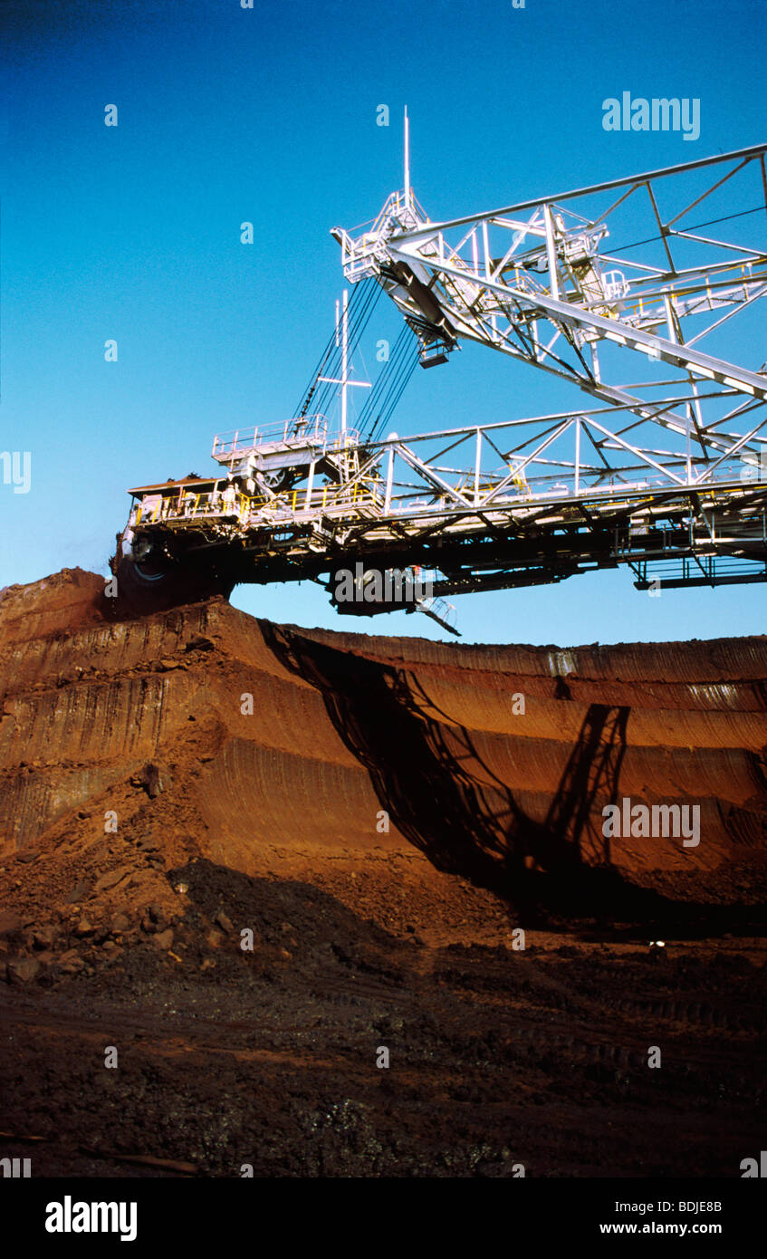 Mining bucket hi-res stock photography and images - Alamy