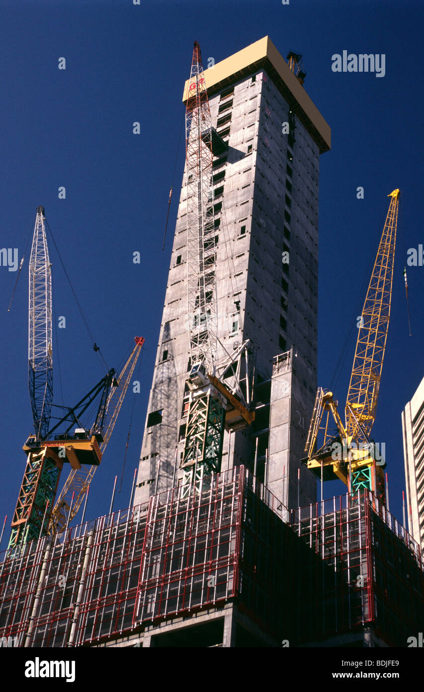 Australian house exterior sold hi-res stock photography and images - Alamy
