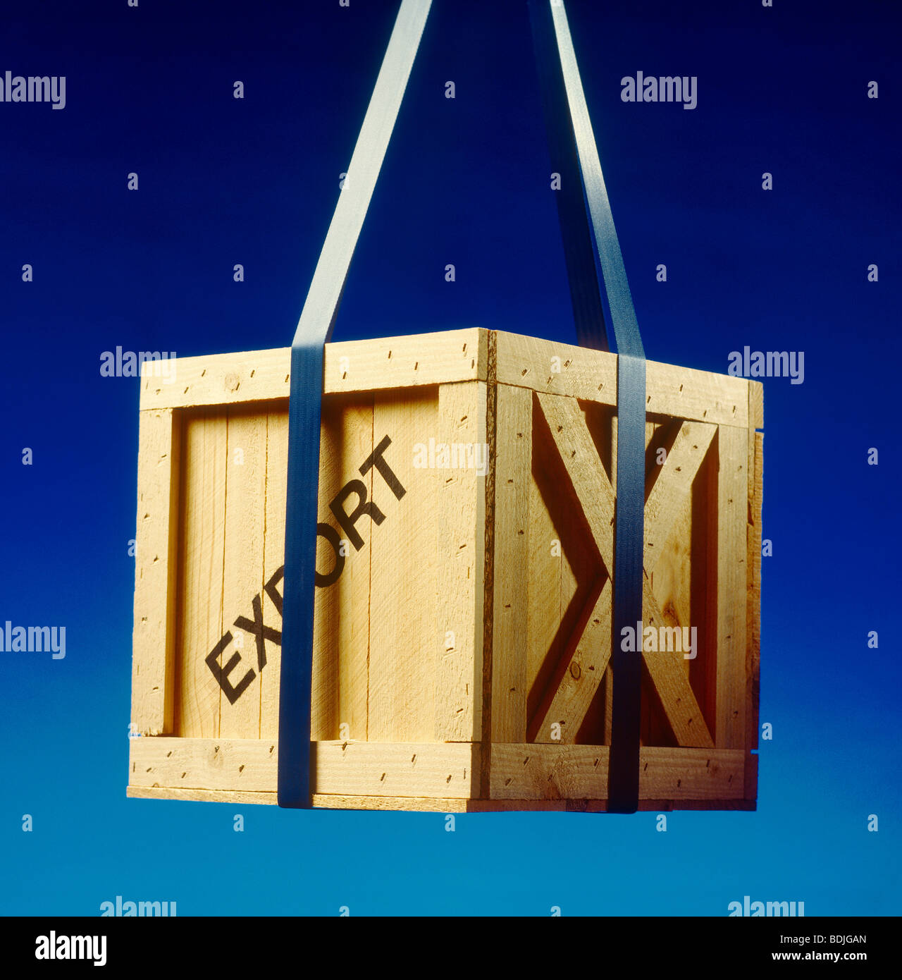 Lifting Export Crate, Freight, Cargo Stock Photo - Alamy