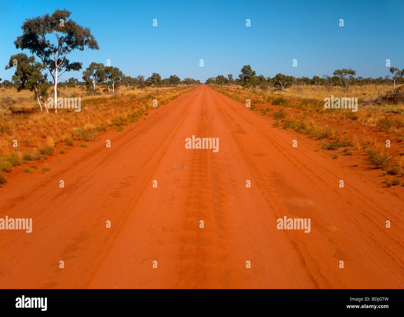 Unsealed roadway hi-res stock photography and images - Alamy