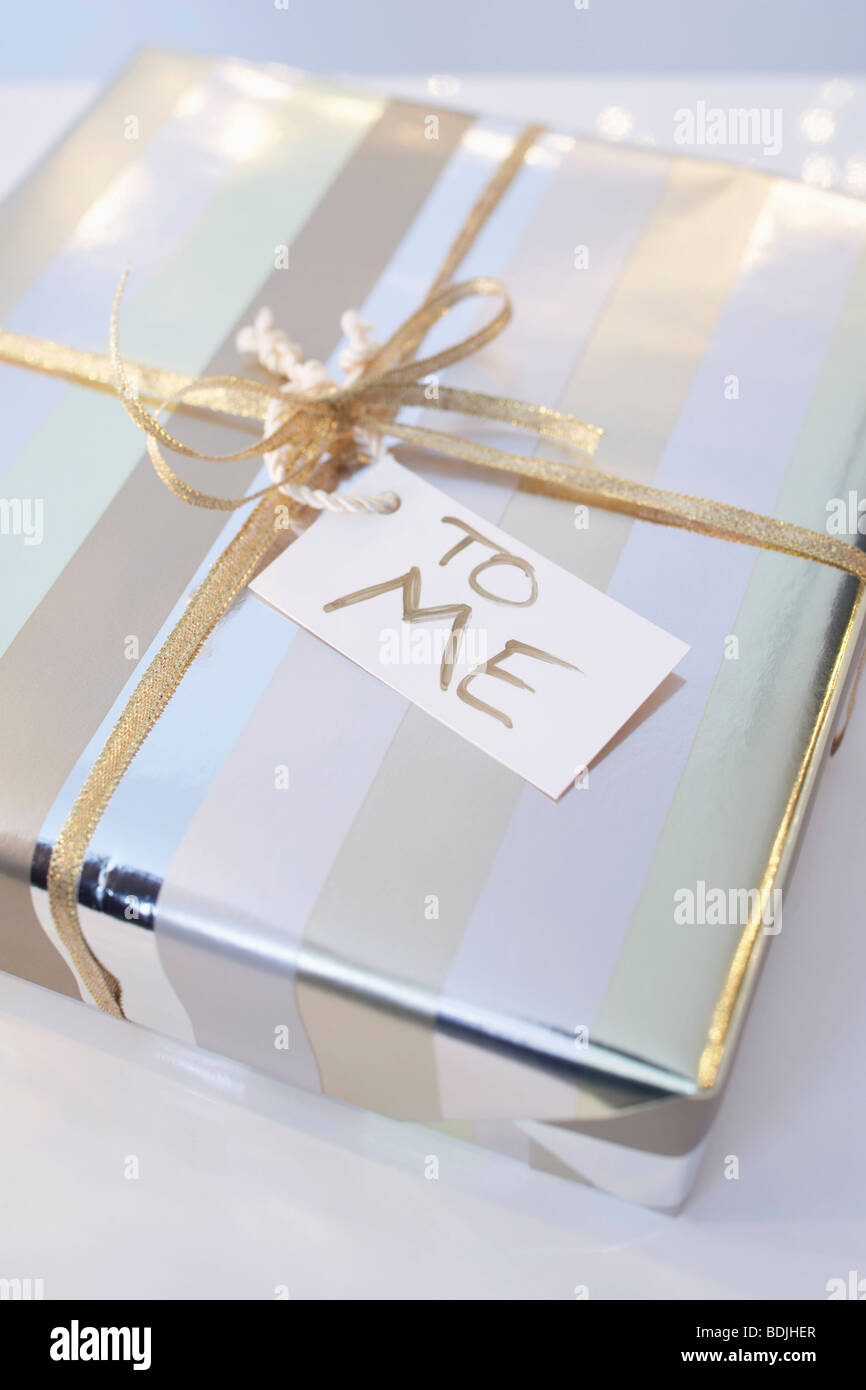 1 x gift box hi-res stock photography and images - Alamy