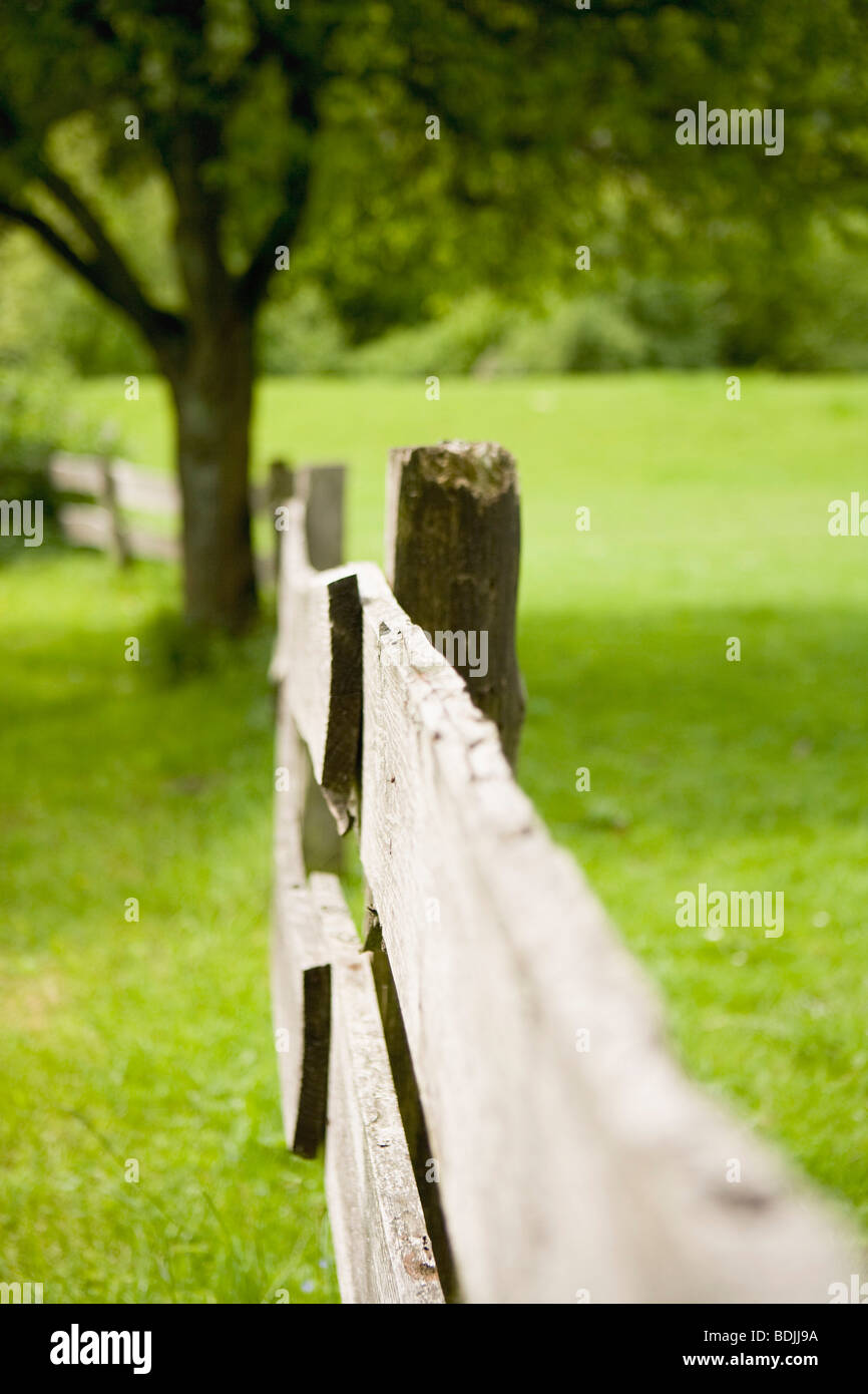 Farm fence hi-res stock photography and images - Alamy