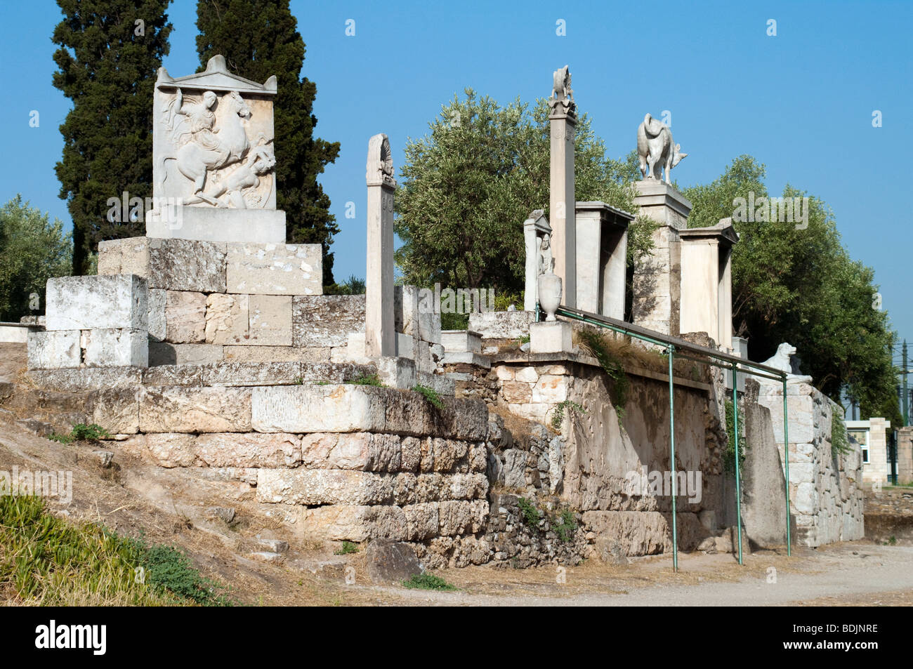 The cenotaph of Dexileos and other funerary markers in the Kerameikos ...
