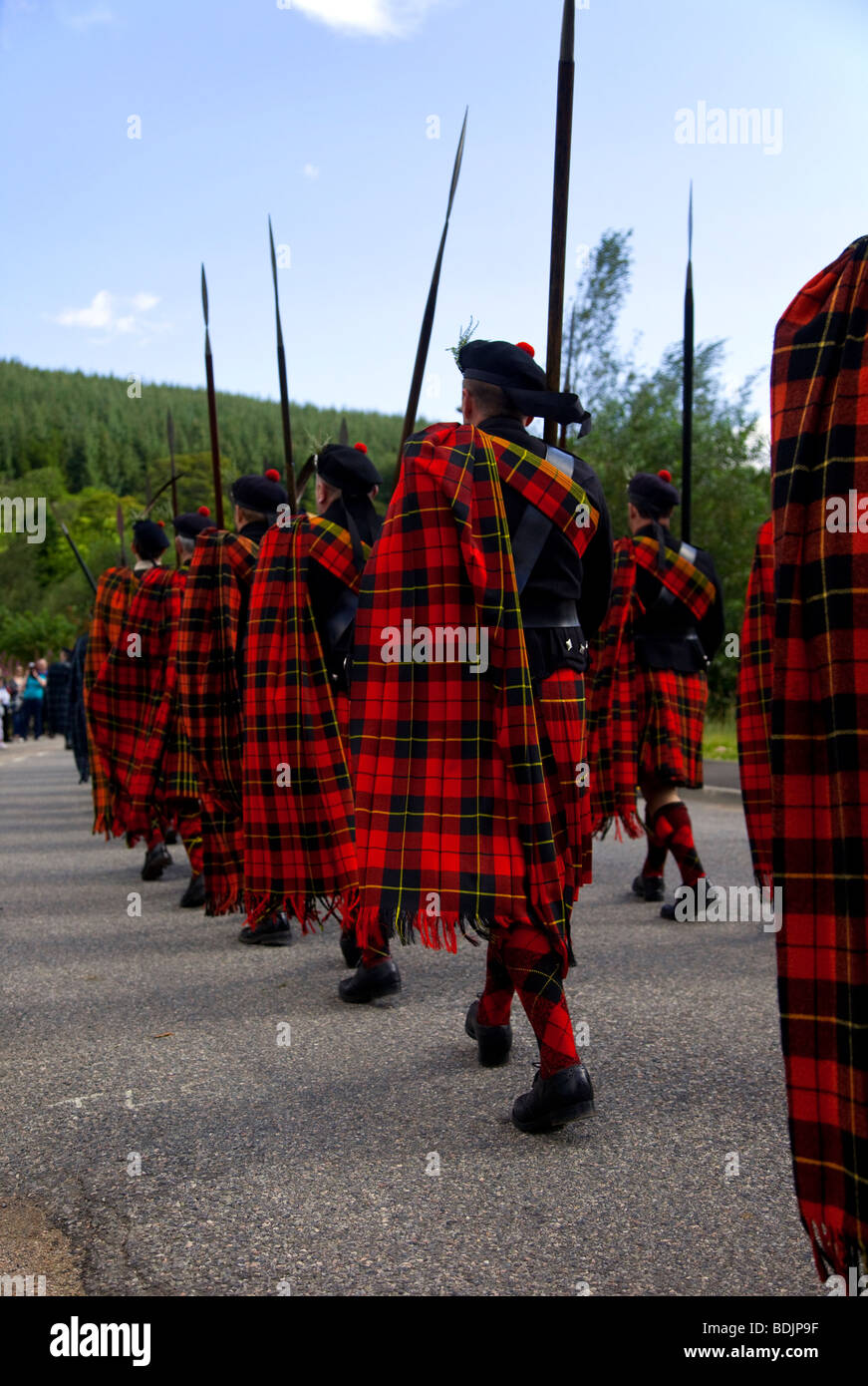 Lonach highlanders unique march of the clansmen around upper Donside ...