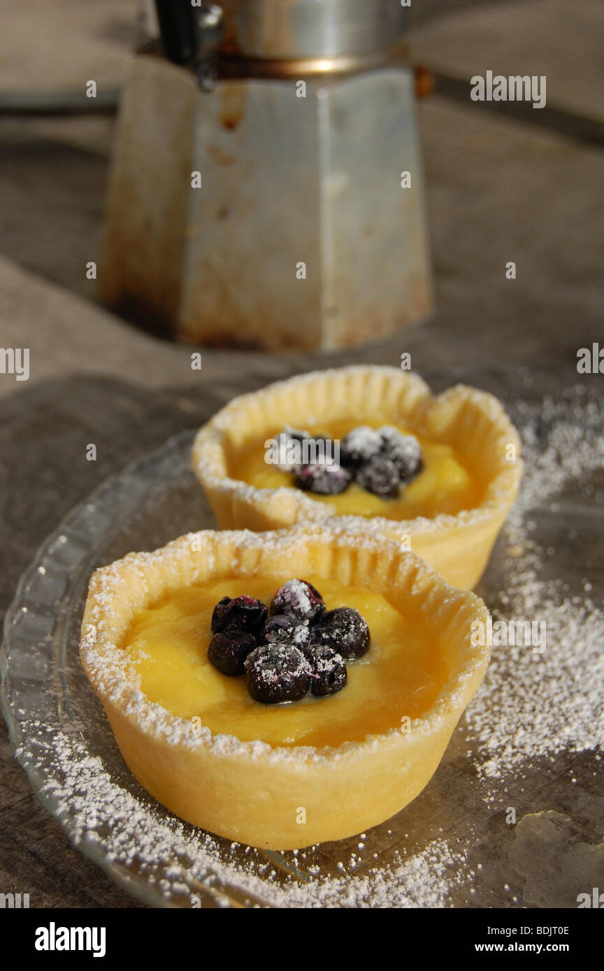 Pot of custard hi-res stock photography and images - Alamy