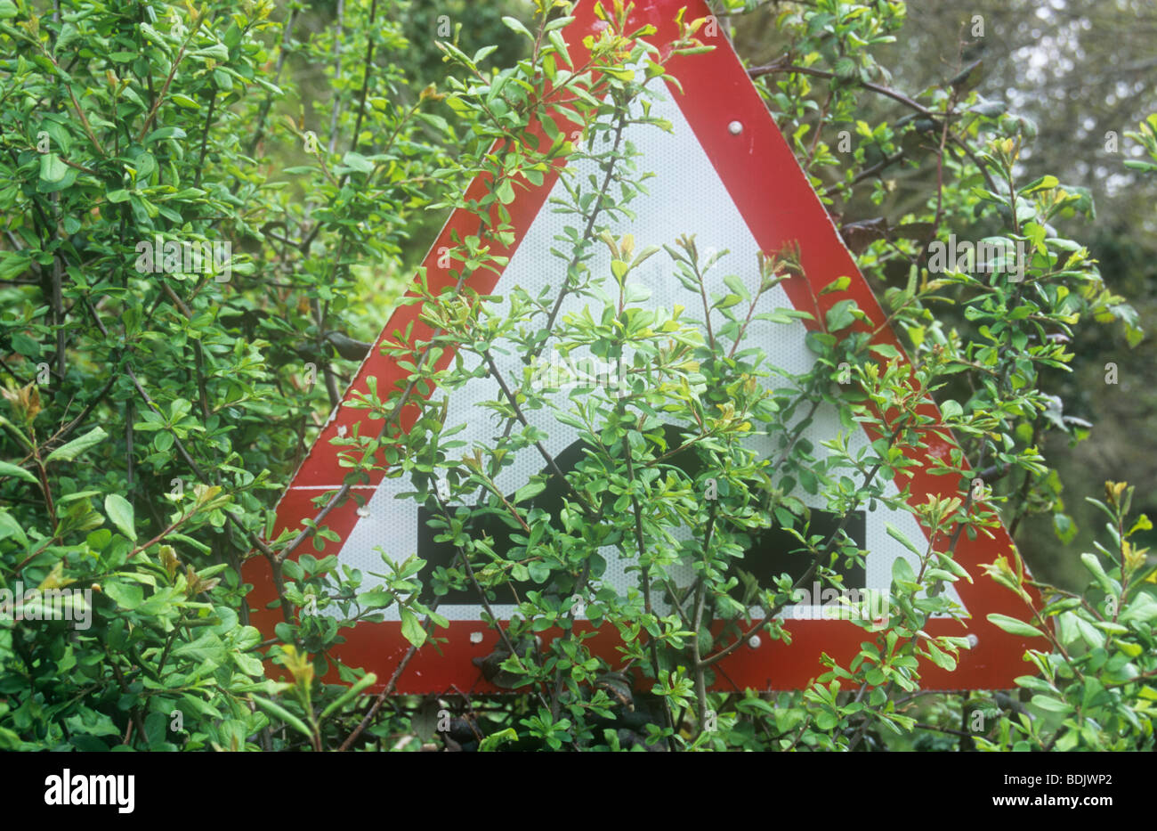 Hump bridge uk road sign hi-res stock photography and images - Alamy
