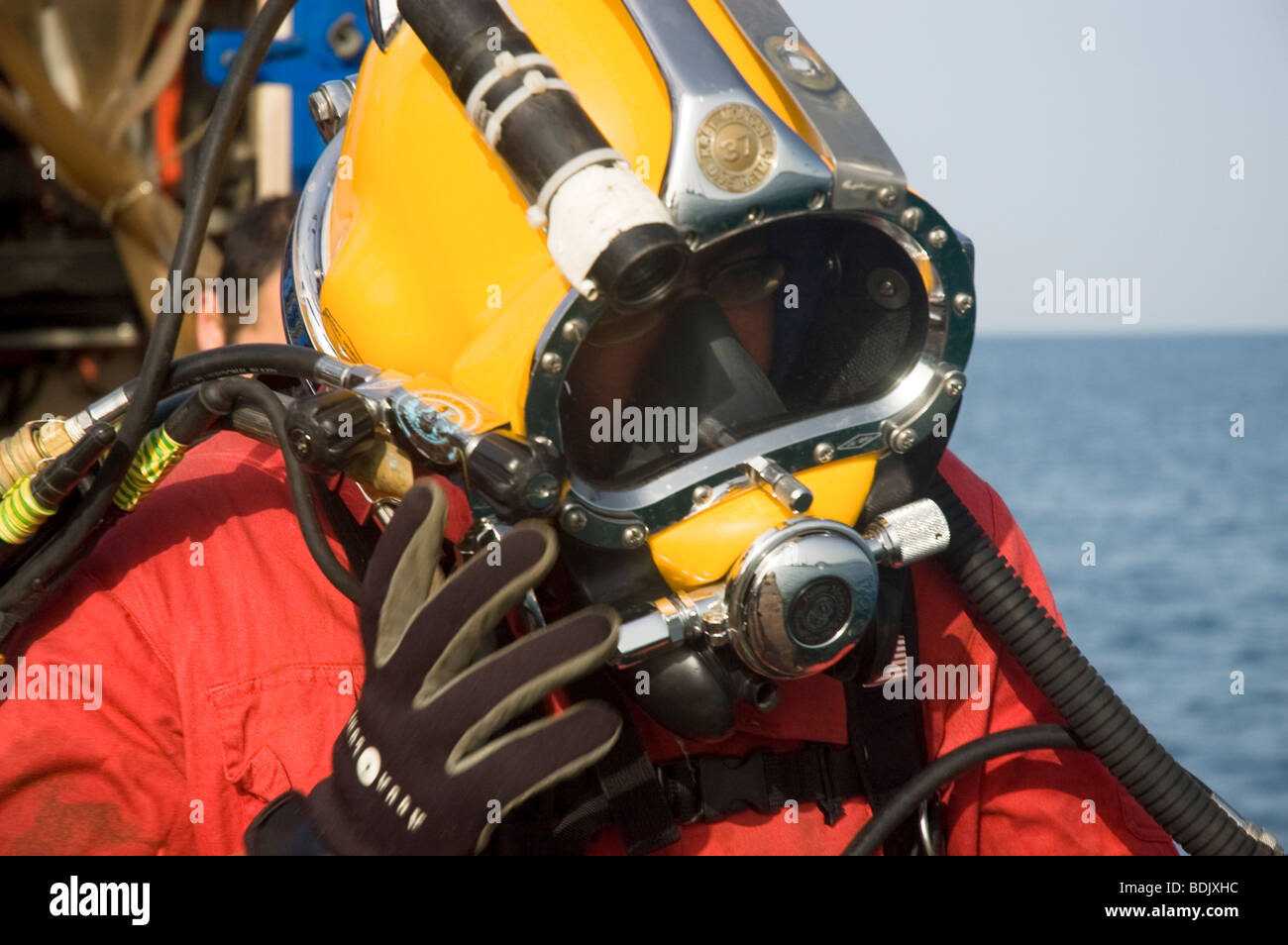 Commercial diver hi-res stock photography and images - Alamy