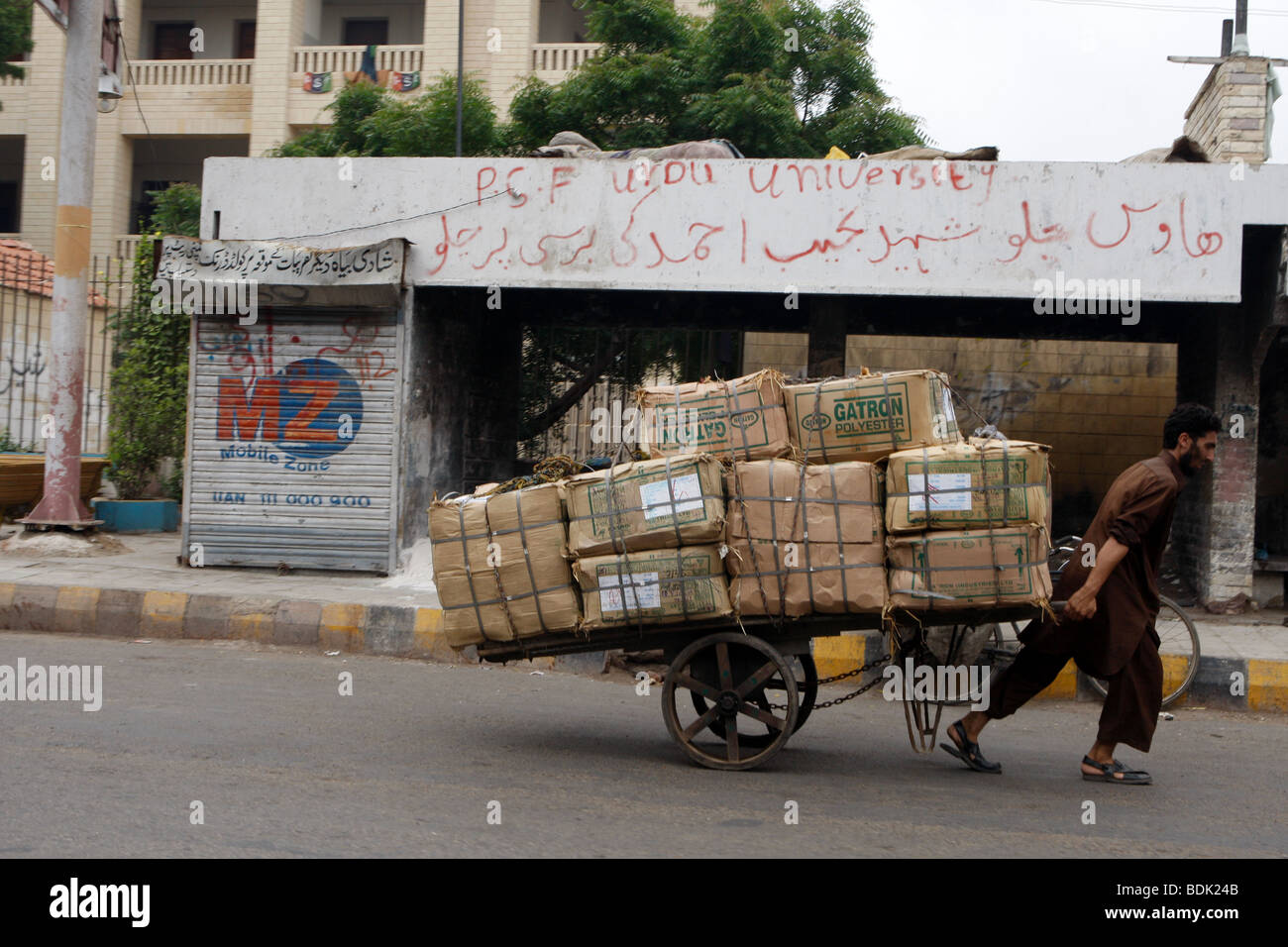 Pakistan Poverty High Resolution Stock Photography and Images - Alamy