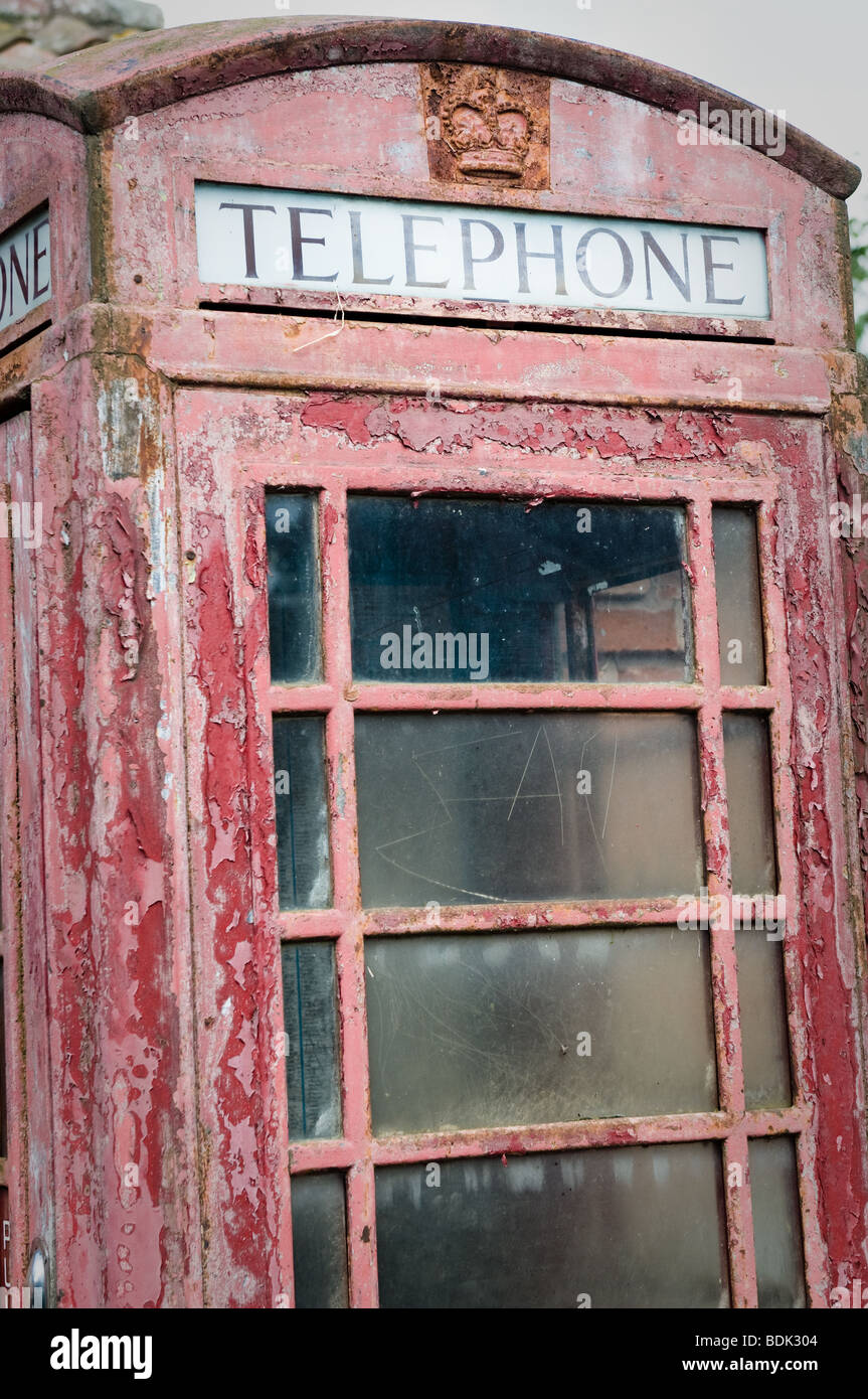Old English Red Telephone Box. Weathered Stock Photo - Alamy