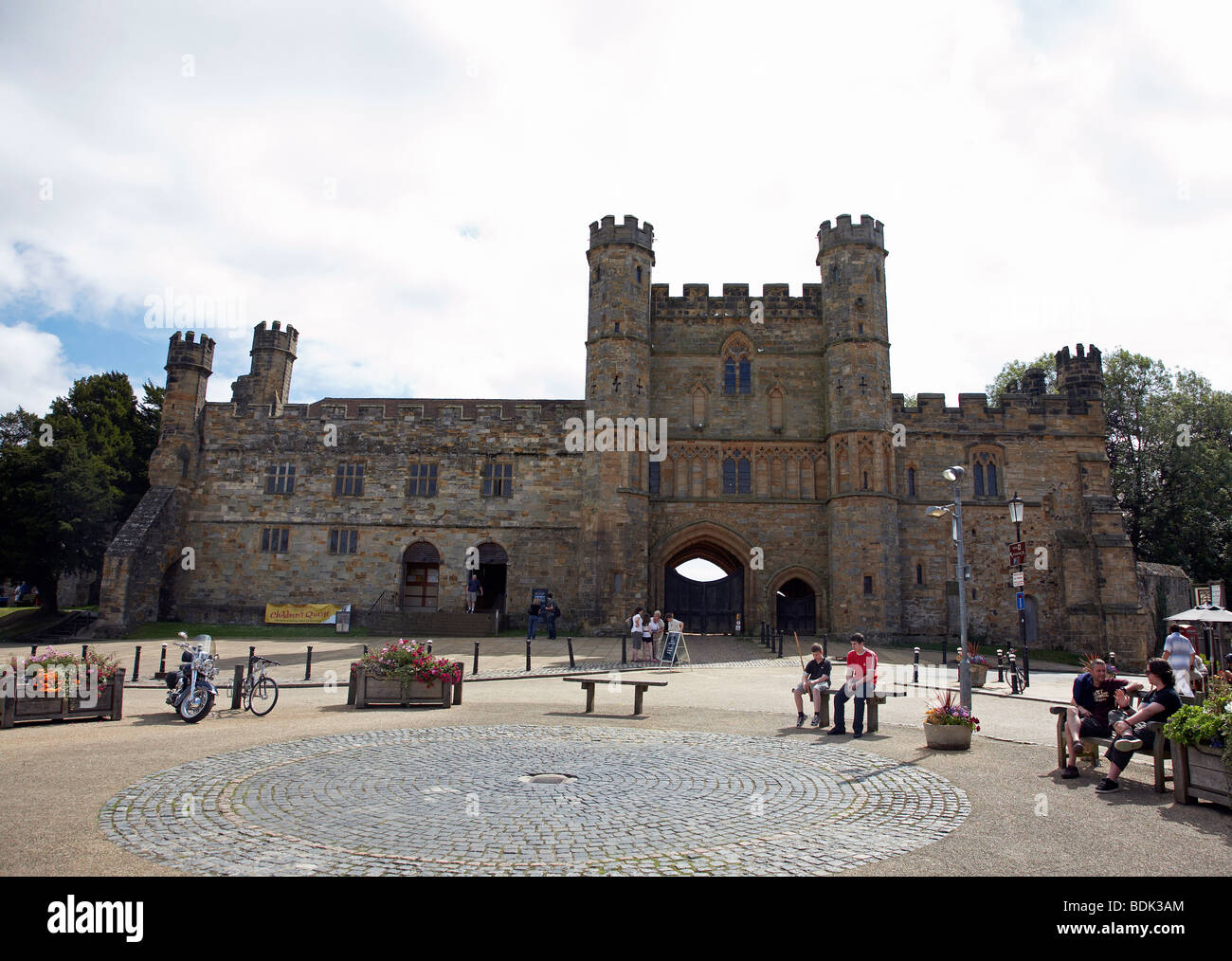 Castle battle hi-res stock photography and images - Alamy