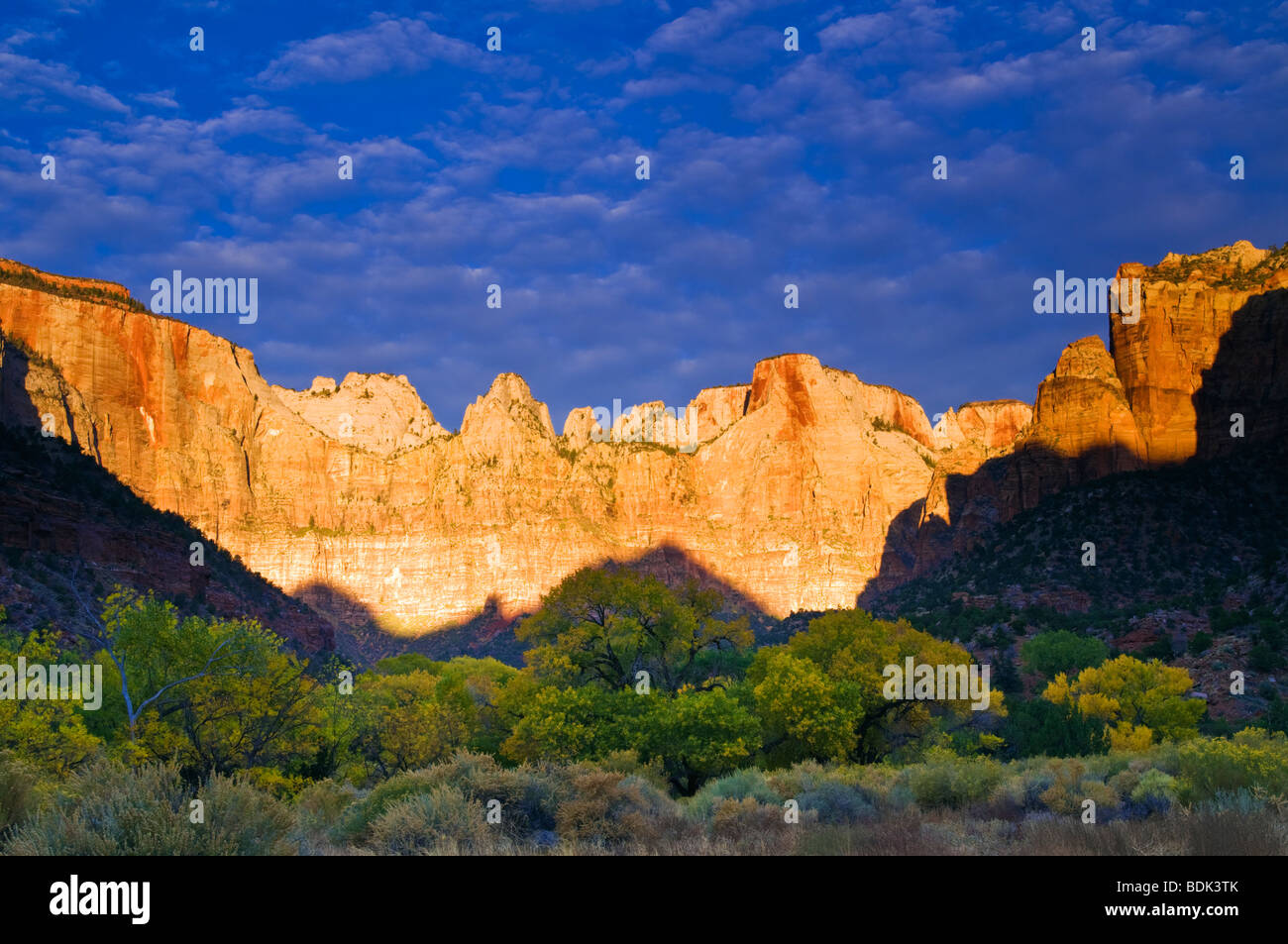 Dawn light on the Towers of the Virgin, Zion National Park, Utah Stock ...