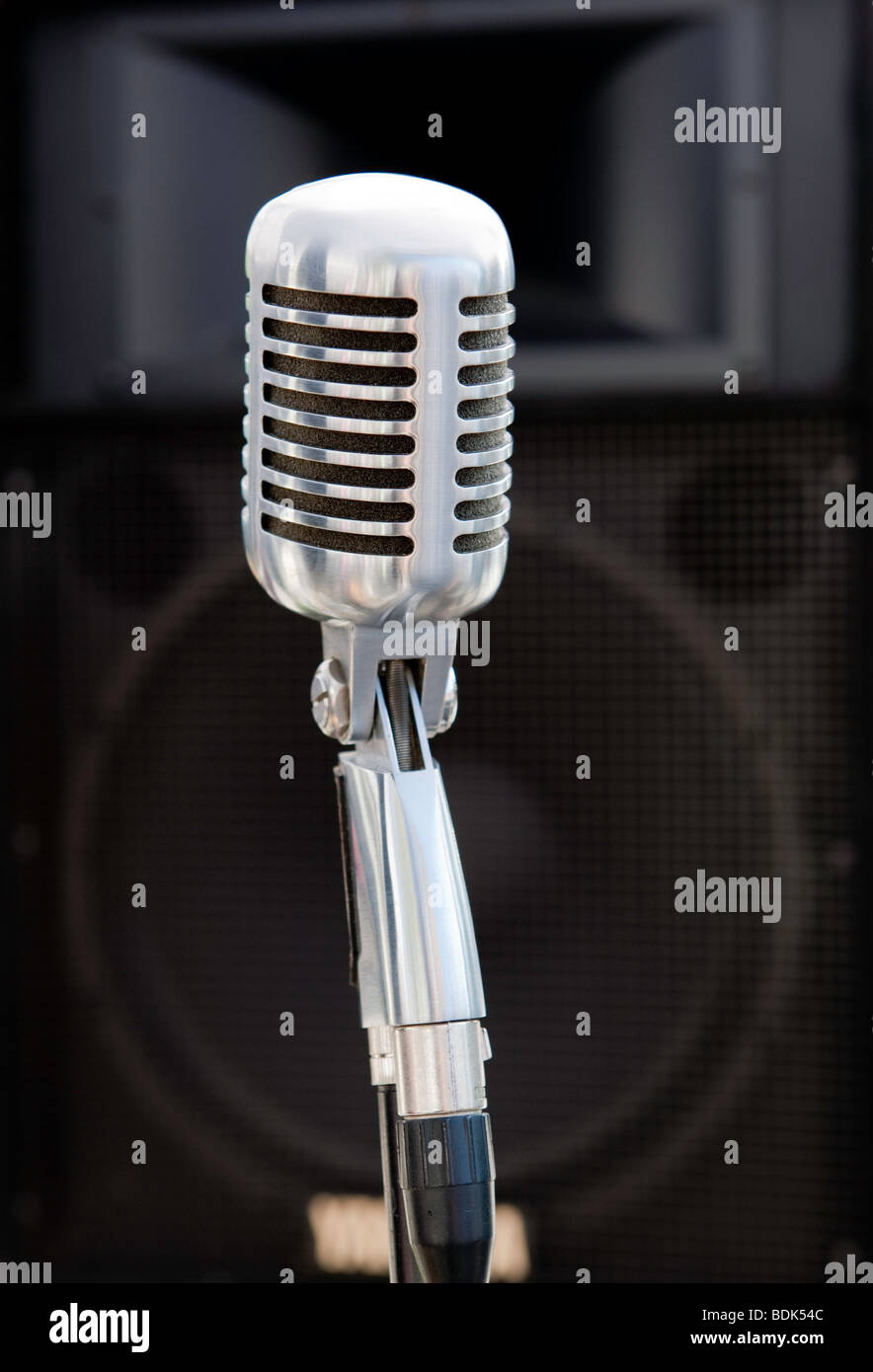 Amp microphone hi-res stock photography and images - Alamy