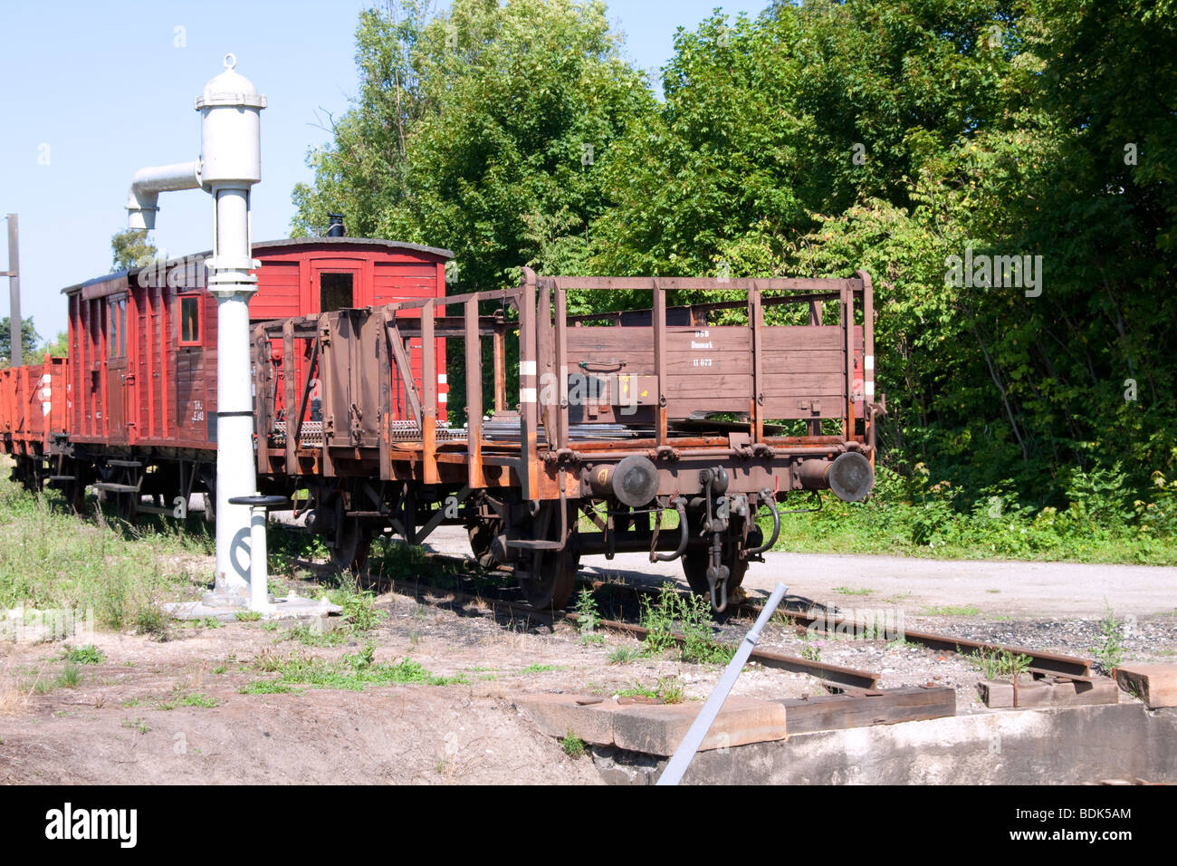 Old steam locomotive with wagons hi-res stock photography and images ...