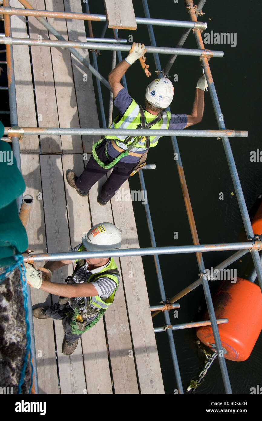 building scaffold scaffolding site construction rig workers Stock Photo ...