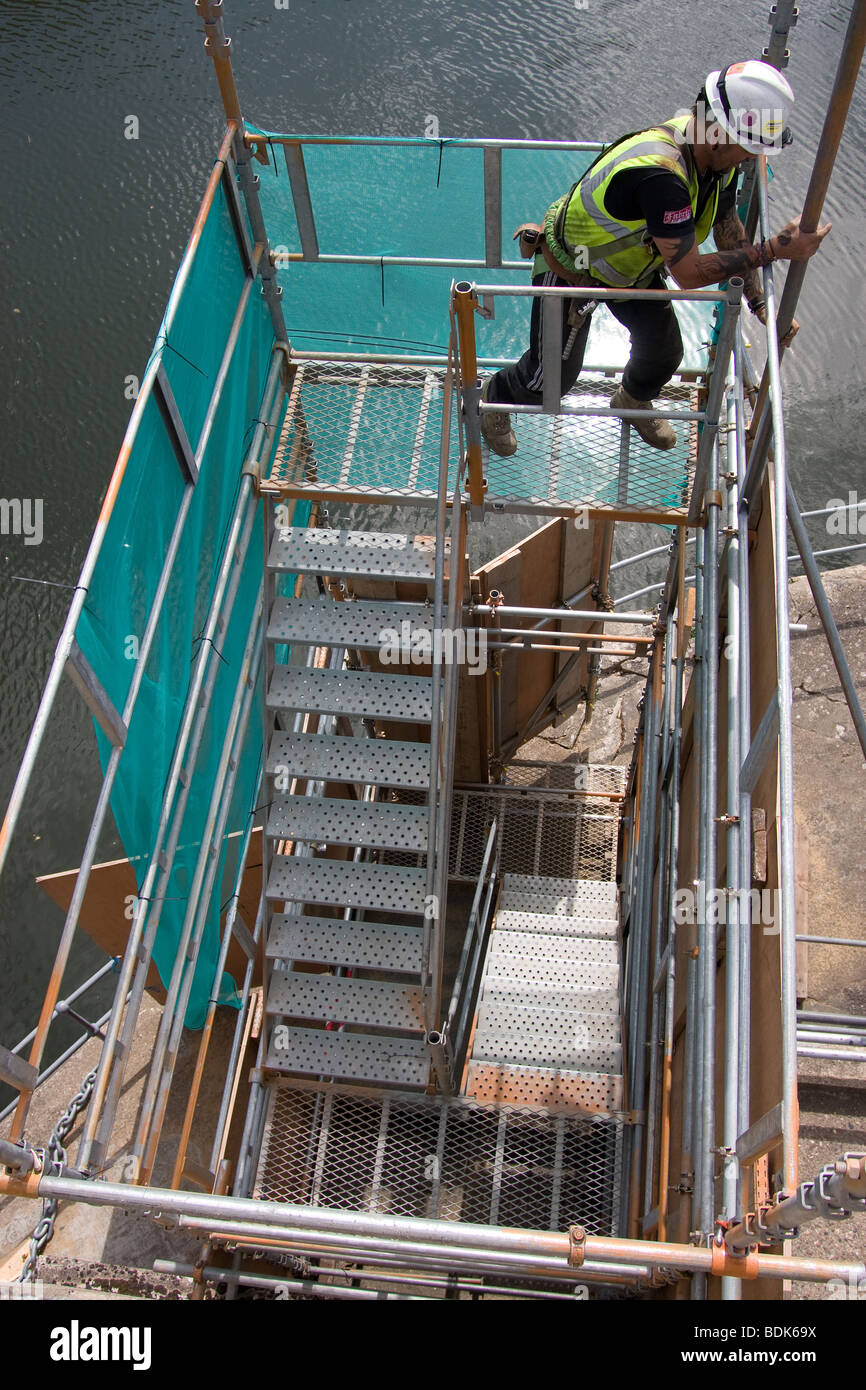building scaffold scaffolding site construction rig workers Stock Photo ...