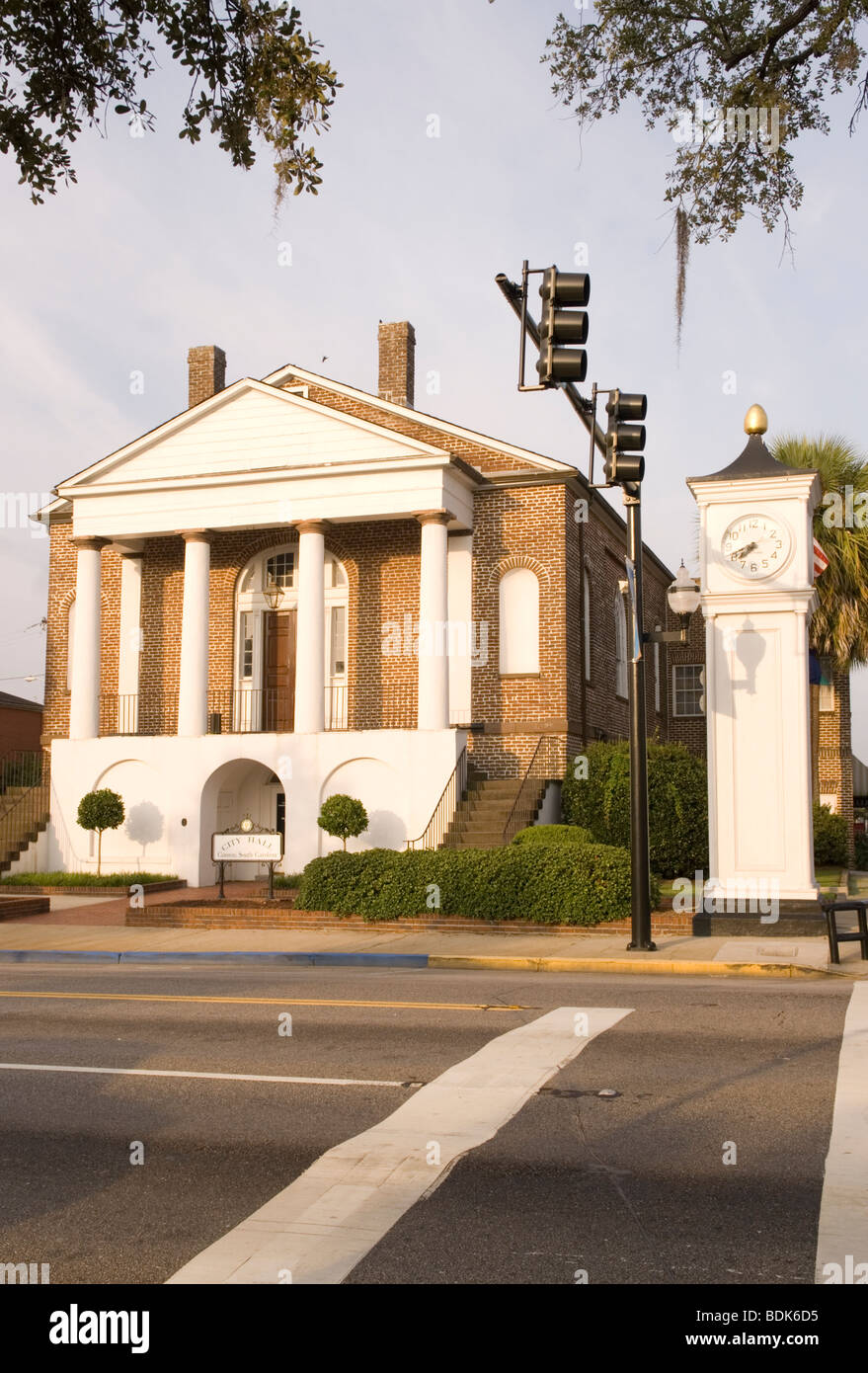 Courthouse city hall conway sc historic hi-res stock photography and ...