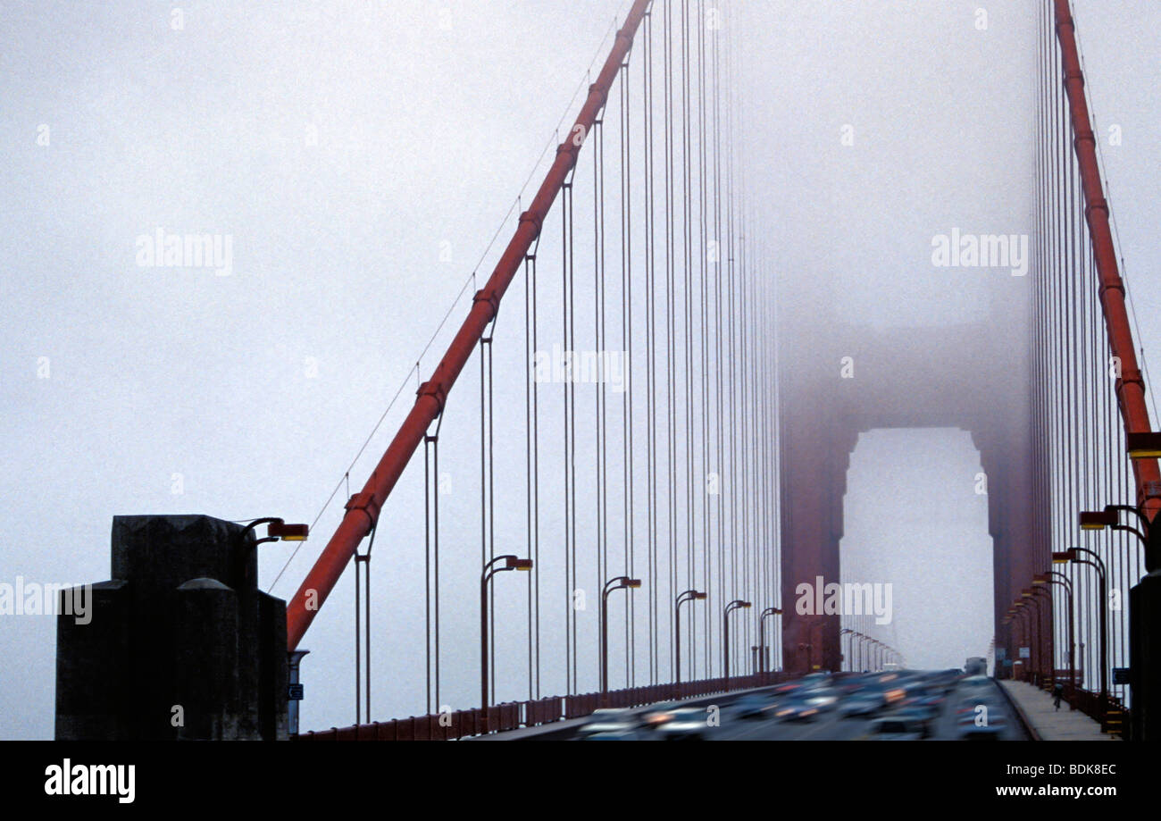 Golden gate bridge fog hi-res stock photography and images - Alamy