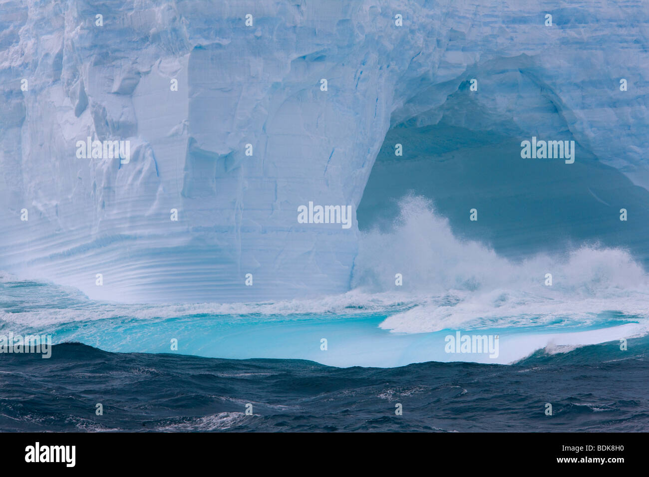 Water over iceberg hi-res stock photography and images - Alamy